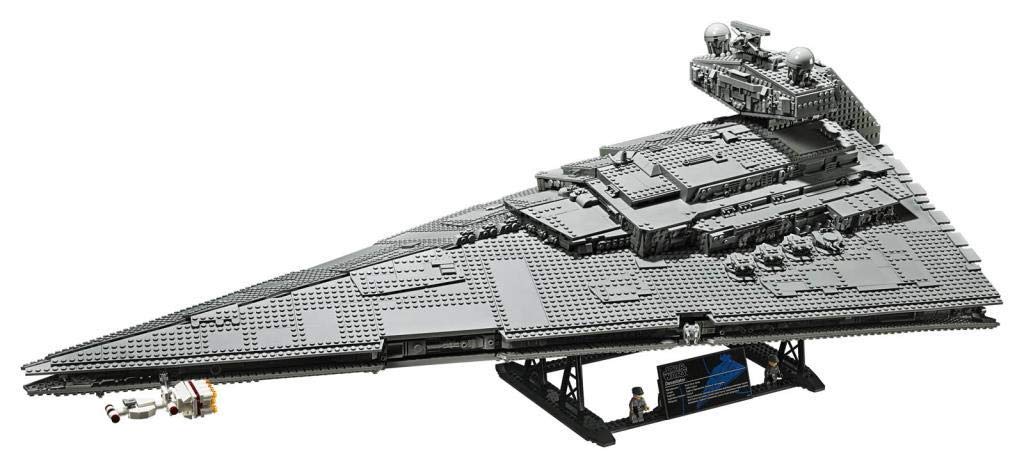LEGO 75252 Star Wars Imperial Star Destroyer, Collectible Model Building kit, Ultimate Collector Series, Home Décor Gift Idea