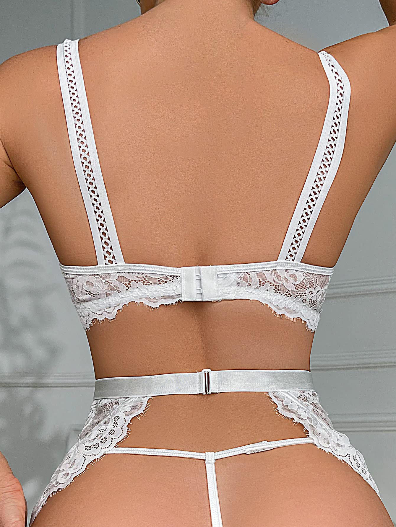 Verdusa Women's Floral Lace Underwire Garter Lingerie 5 Piece Sets with Stockings White L