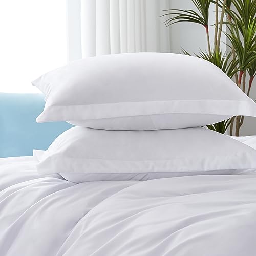 CozyLux Duvet Cover Queen Size White, Soft Microfiber Lightweight Bedding Duvet Cover Set 3 Pieces, 1 Duvet Cover 90x90 with Zipper Closure and Corner Ties and 2 Pillowcases, Comforter Not Included