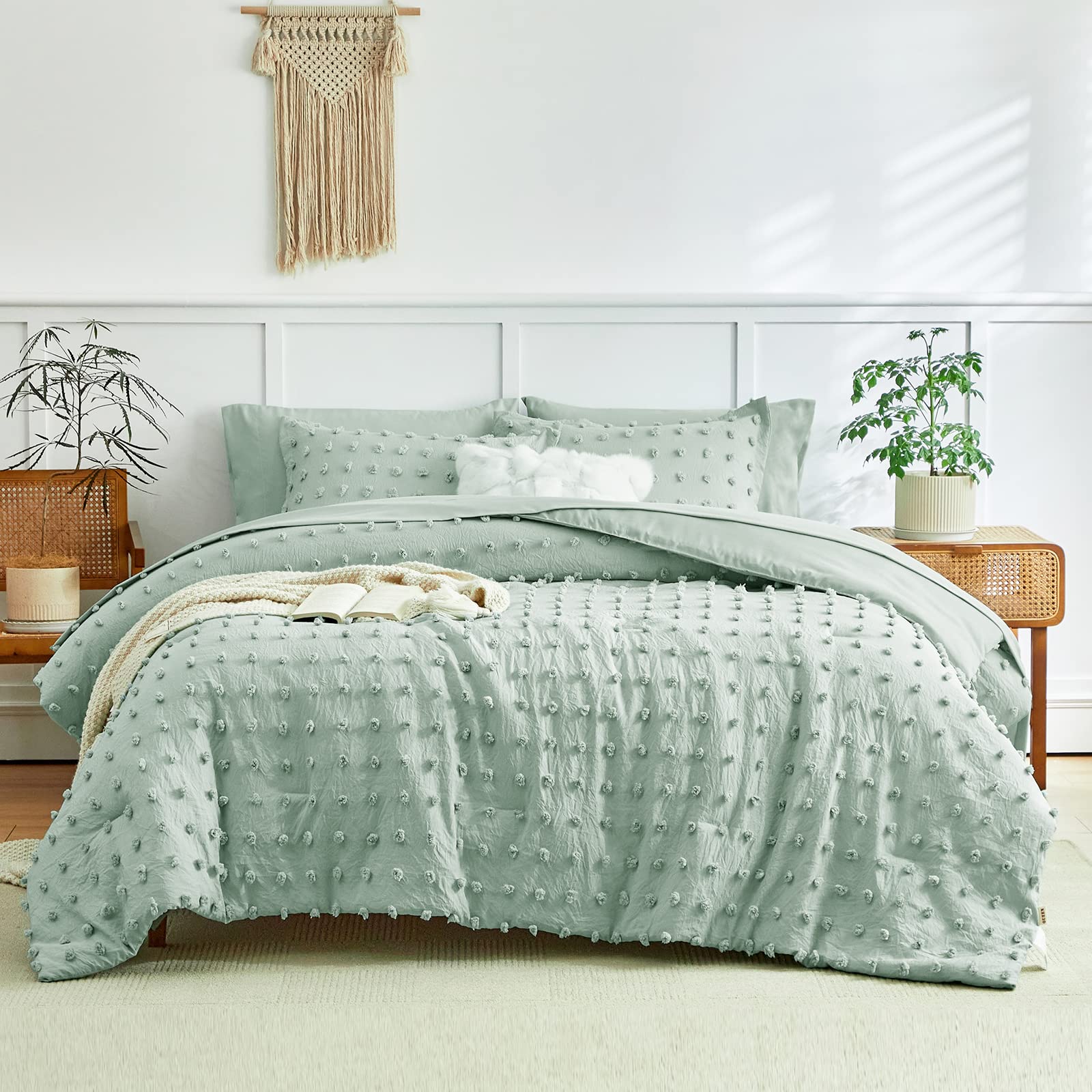 6 Pieces Tufted Dots Bed in a Bag Twin Comforter Set with Sheets Green , Soft and Embroidery Shabby Chic Boho Bohemian Comforters, Solid Color with Pom Pom Design, Jacquard Tufts Bedding Set for Kids