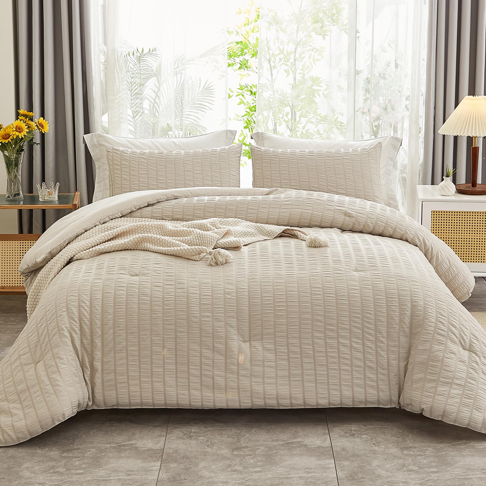 AveLom Beige Seersucker Twin Comforter Set (68x90 inches), 2 Pieces-100% Soft Washed Microfiber Lightweight Comforter with 2 Pillowcases, All Season Down Alternative Comforter Set for Bedding