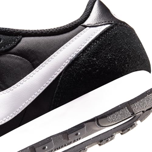 NIKE Boy's Sneakers Fitness Shoes, Black White, 39 EU