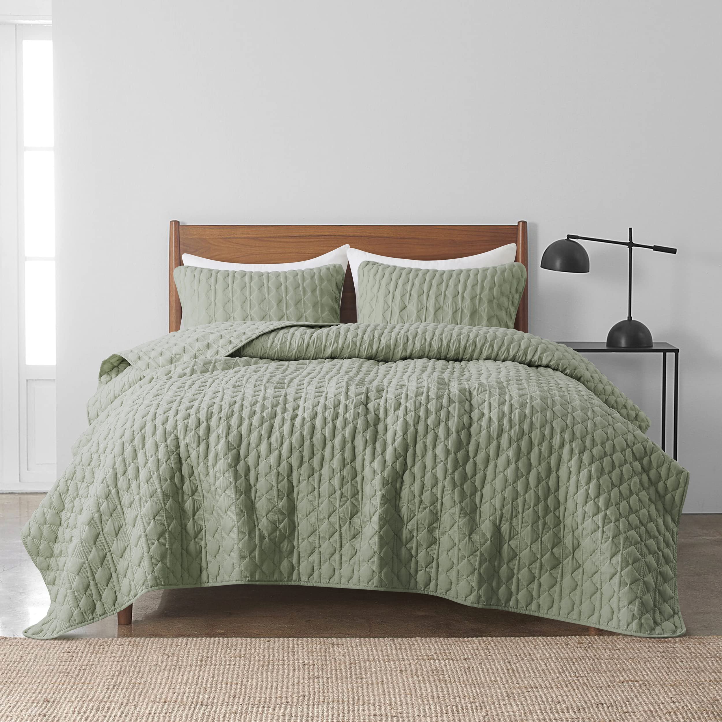 WDCOZY Sage Green Quit Twin Size Bedding Sets with Pillow Sham, Lightweight Soft Bedspread Coverlet, Quilted Blanket Thin Comforter Bed Cover, All Season Spring Summer, 2 Pieces, 68x90 inches