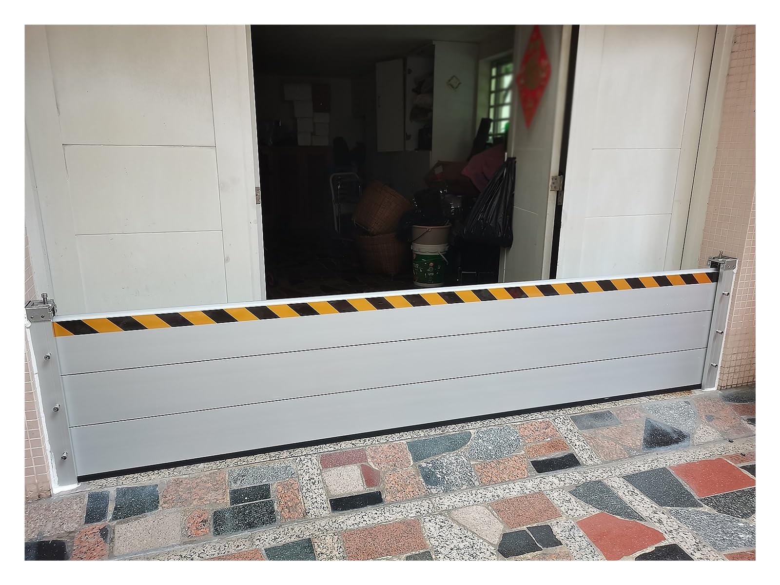 2.6ft 2ft 1.3ft 0.66ft Tall Flood Barriers Shield, Home/Garage Door/Front Doors Temporary Anti-Flood Wall - Detachable & Reusable, Aluminum Threshold Water Dams, with Reflective Warning Strip ( Color