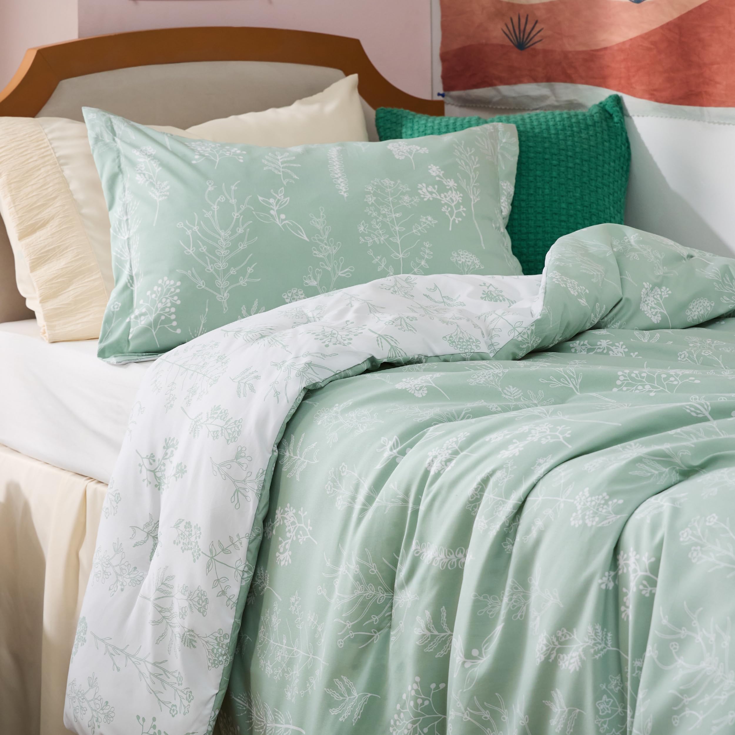 Bedsure Twin Comforter Set - Sage Green Bed Set, 2 Pieces Cute Floral Bedding, 1 Soft Reversible Botanical Flowers Comforter and 1 Pillow Sham