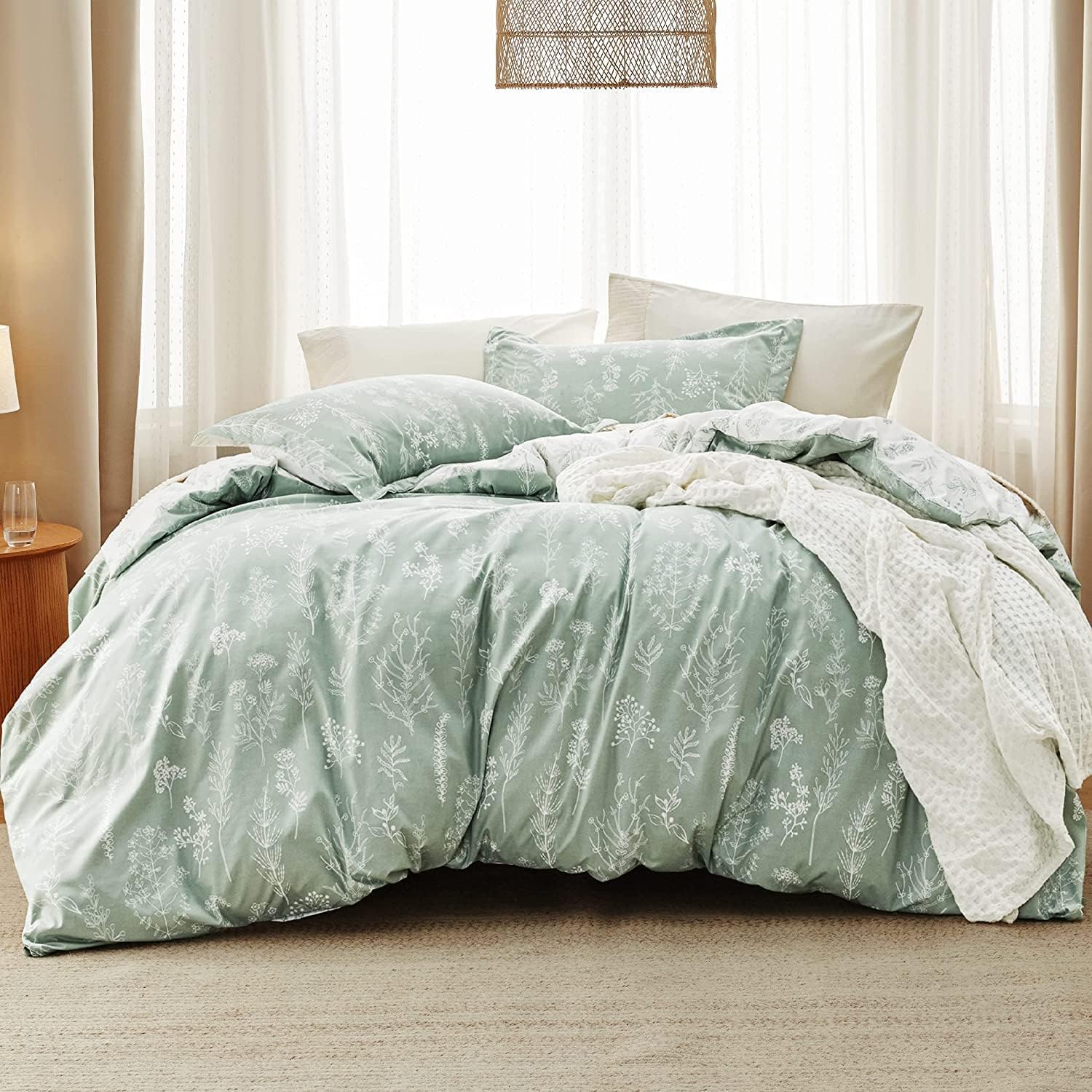 Bedsure Twin Comforter Set - Sage Green Bed Set, 2 Pieces Cute Floral Bedding, 1 Soft Reversible Botanical Flowers Comforter and 1 Pillow Sham