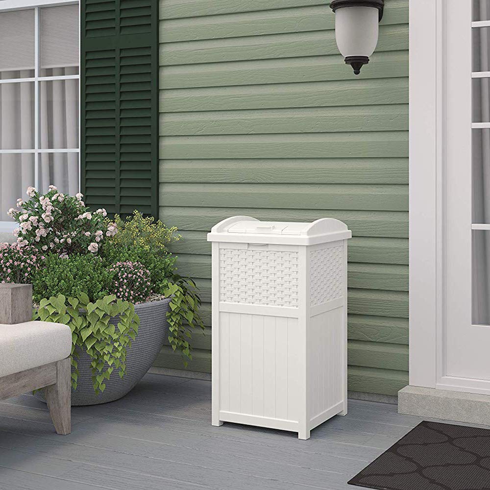 Suncast 33 Gallon Durable Plastic Hideaway Outdoor Garbage Can Trash Bin with Lid and Wicker Design for Backyard, Deck, or Patio, White