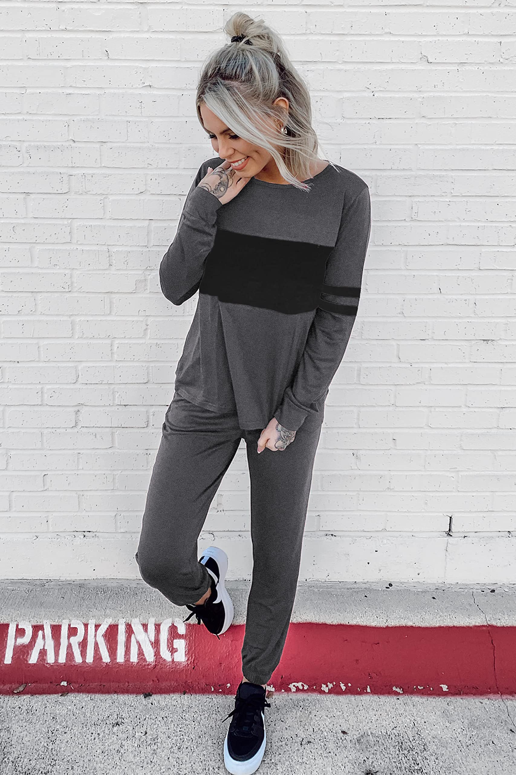 PRETTYGARDEN Women's Color Block 2 Piece Tracksuit Crewneck Long Sleeve Tops Long Sweatpants Outfits Lounge Sets(Dark Grey,Medium)