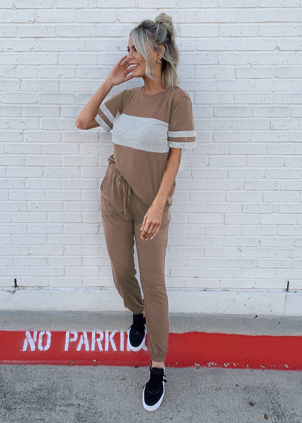 PRETTYGARDEN Women's Two Piece Lounge Sets 2025 Spring Summer Jogger Pants Vacation Outfits Travel Airplane Matching Clothes (Striped Dark Khaki,X-Large)