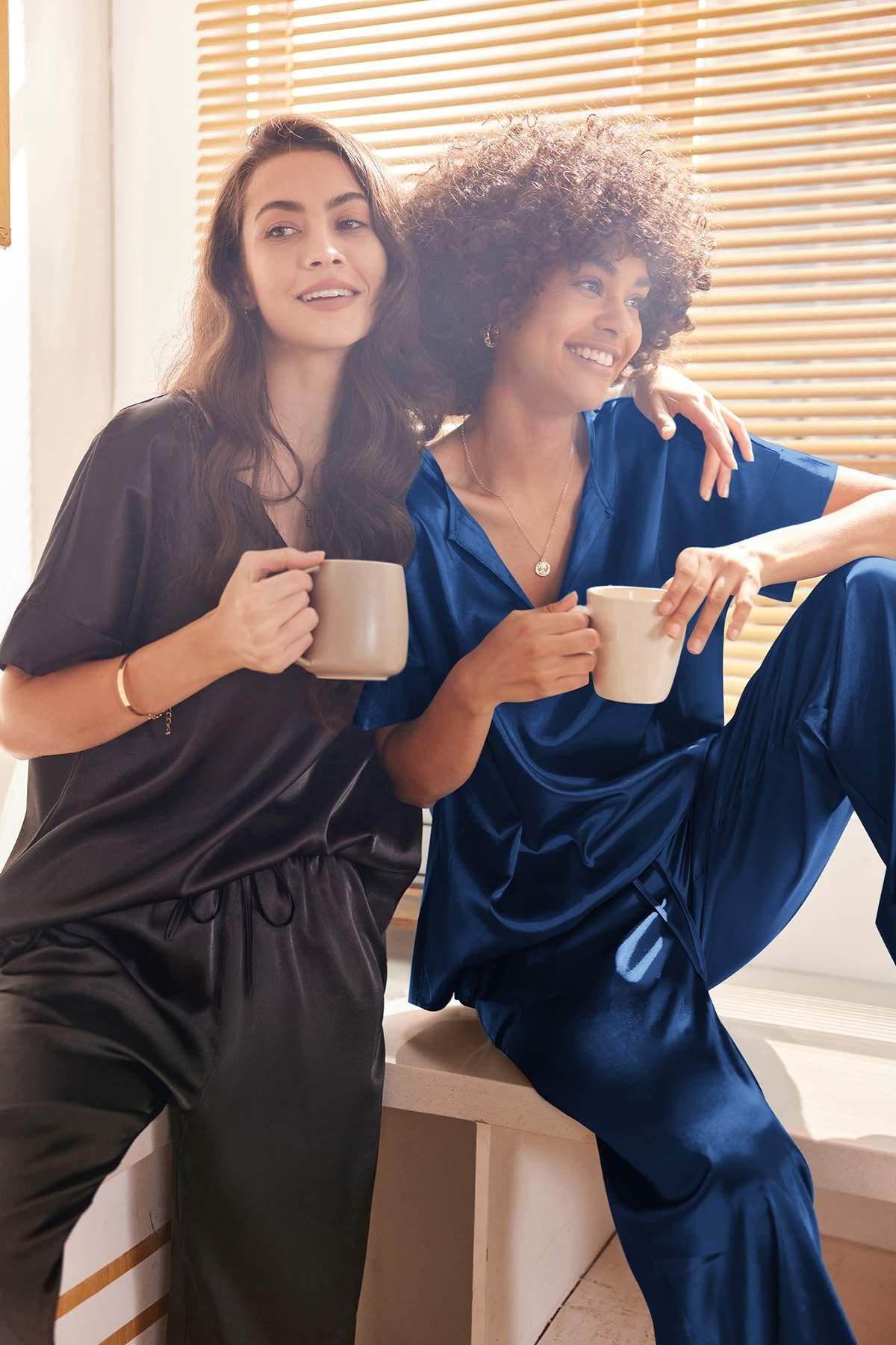 Ekouaer Satin Pajama Set Womens Silk Short Sleeve V Neck Shirt with Long Pant Soft Loungewear Pjs Set Navy Blue