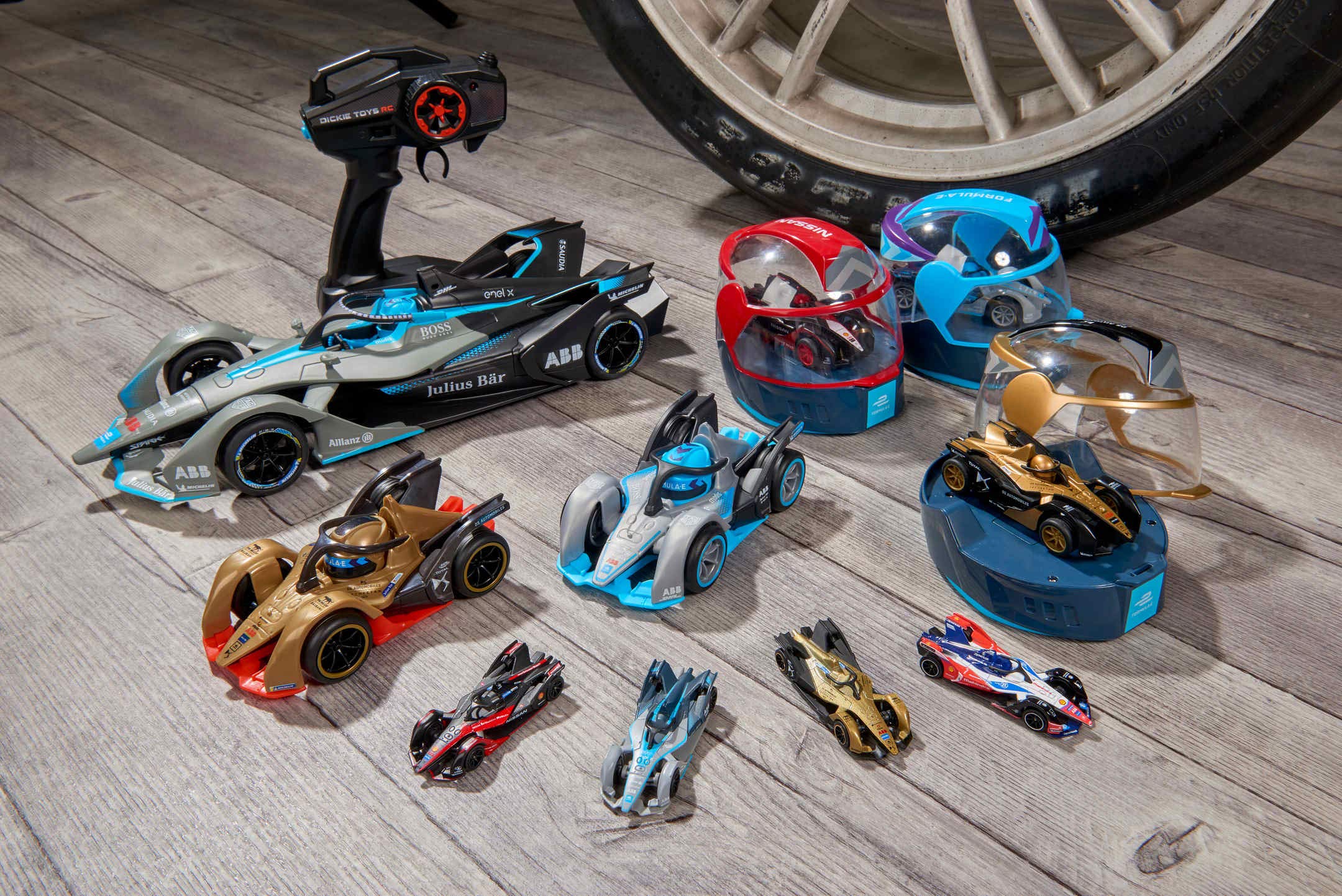 Dickie Toys 203162000 Pullstring Racer, Formula E Series Racing Car with Line Pull, 3 Different Models, Random Selection, 14 cm, from 3 Years