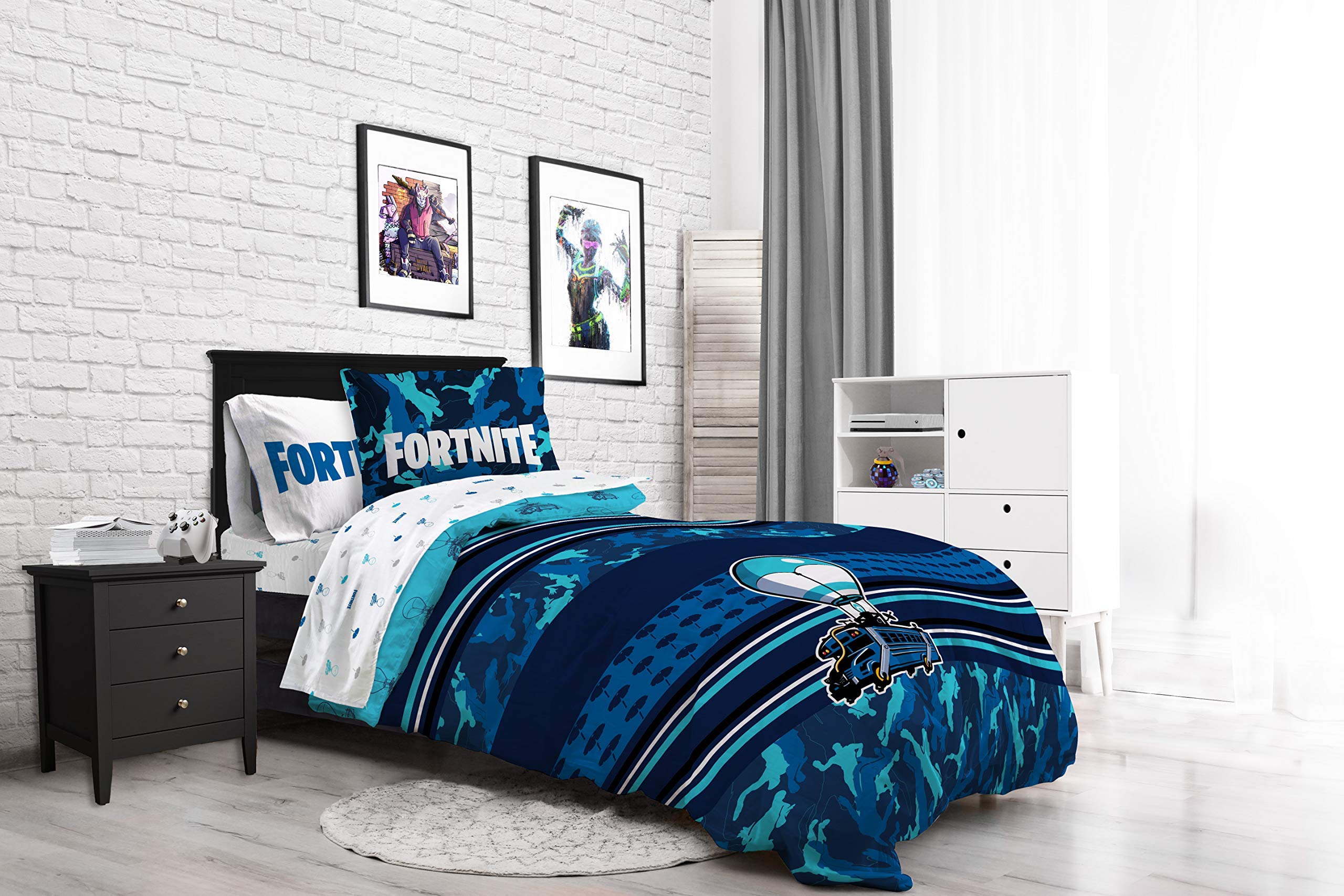 Jay Franco Fortnite Battle Bus 9-Piece Full Bedding Bundle- Includes Bed Set, Throw Blanket, Dec Pillow Cover