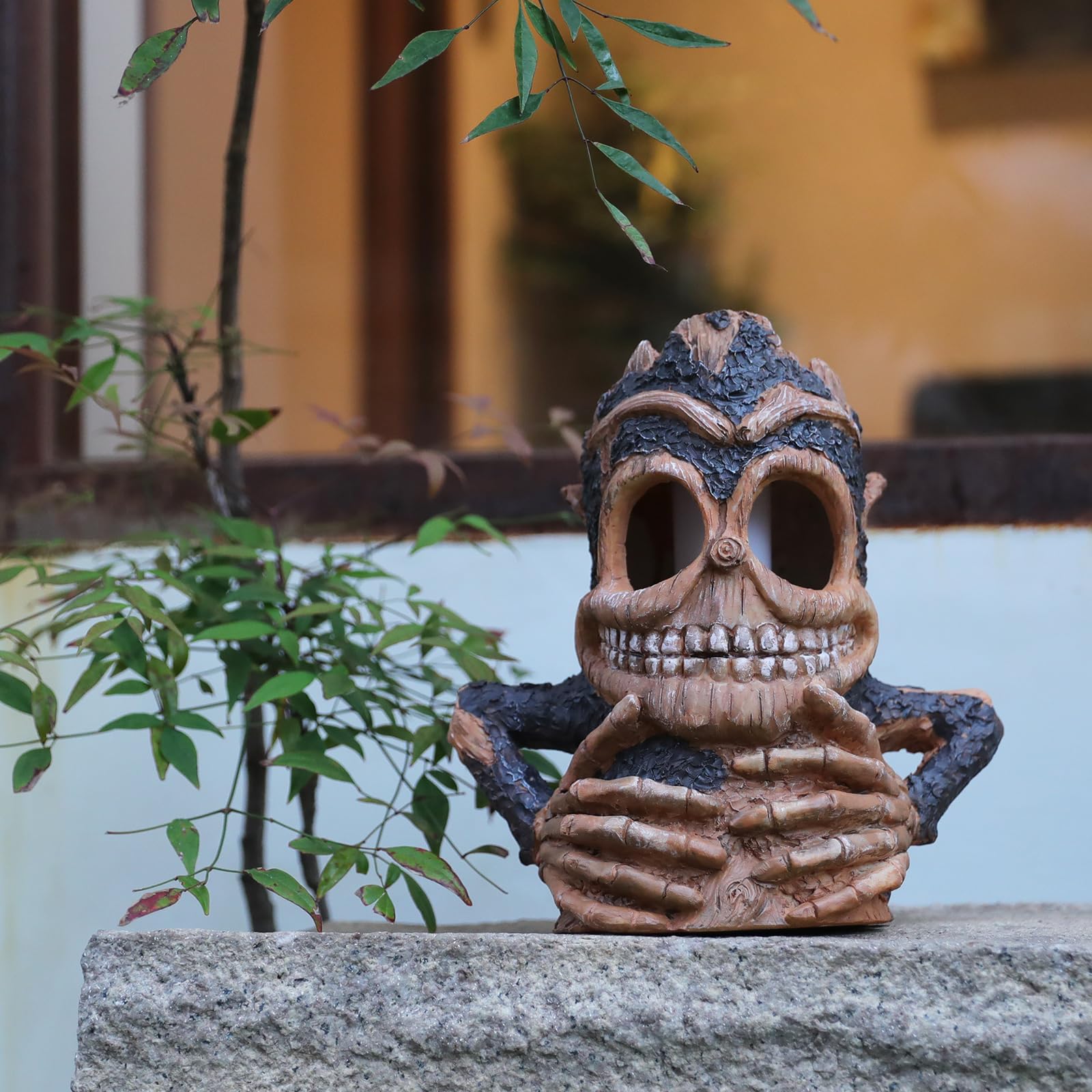 AIVCQZE Solar Tiki Statue Lights Outdoor Garden, Solar Halloween Figurine Lights, Large Solar Flickering Flame Light Waterproof Suitable for Table Yard Garden Patio Pathway