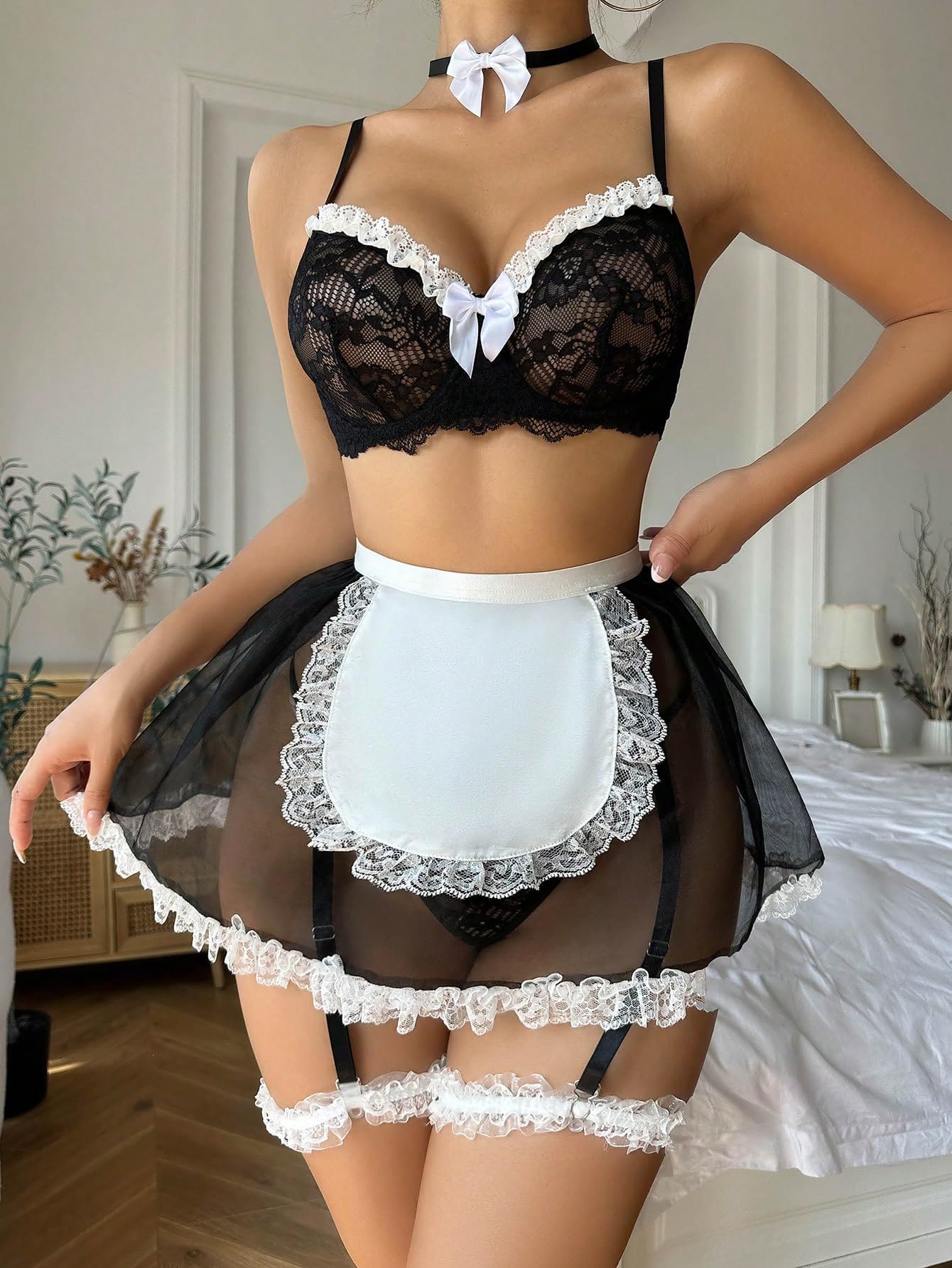 WDIRARA Women's 3 Piece Sets Contrast Lace Colorblock Bow Front Low Rise Underwire Halter Lingerie Set White Black Colorblock Medium