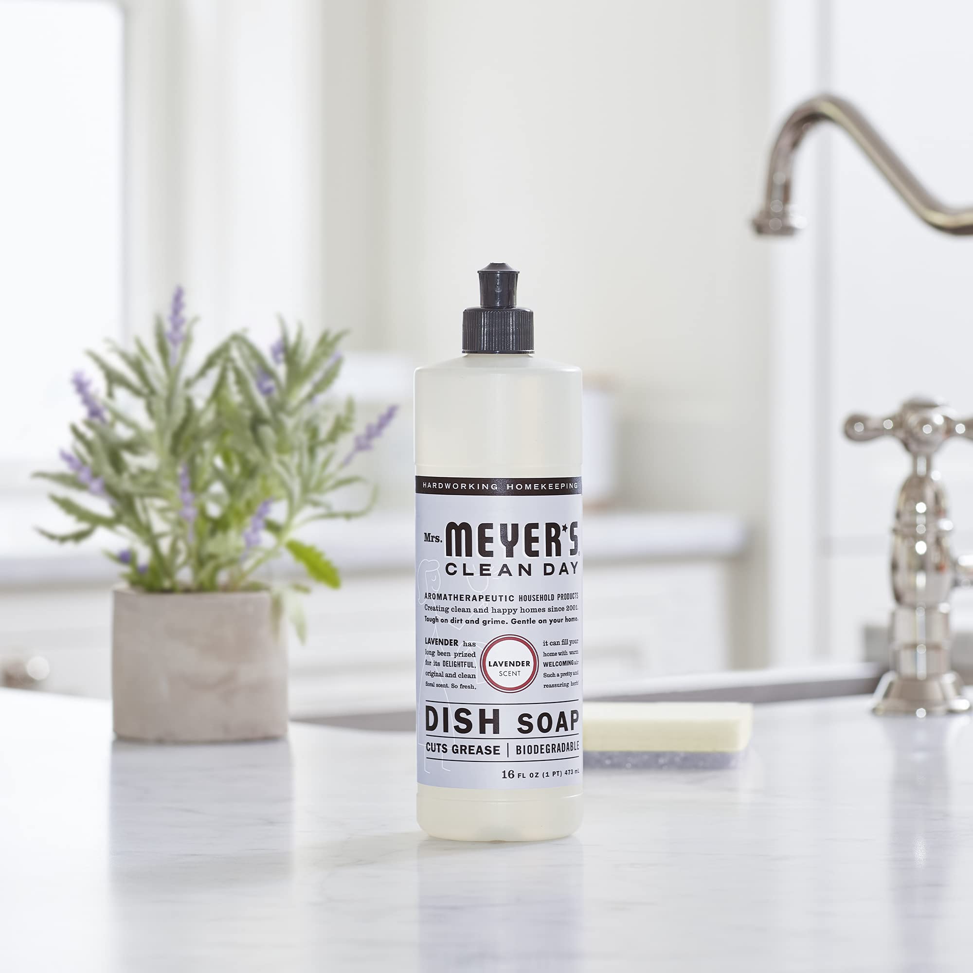 MRS. MEYER'S CLEAN DAY Liquid Dish Soap, Cruelty Free Formula, Lavender Scent, 16 oz