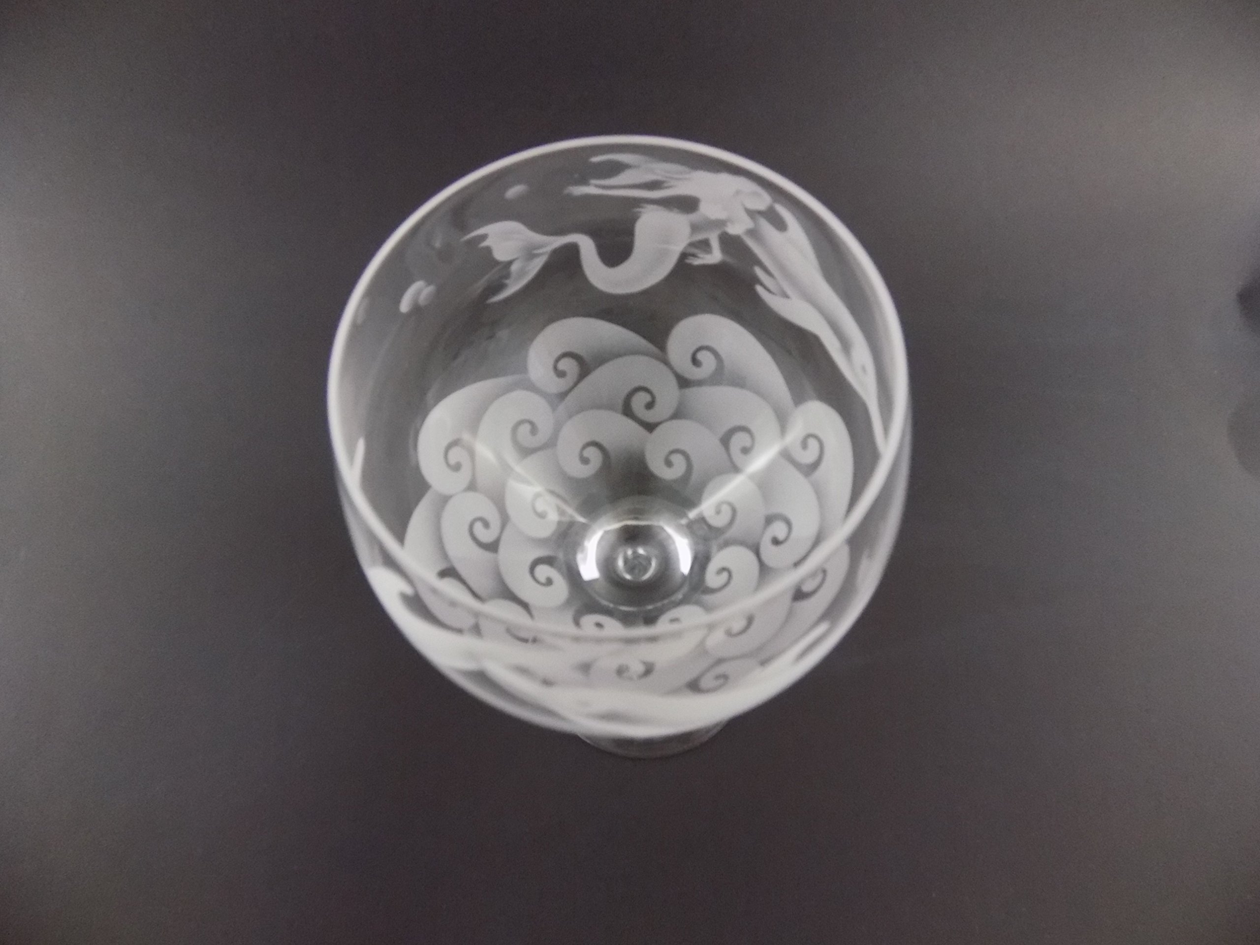 IncisoArt Hand Etched Italian Crystal Goblet Sandblasted (Sand Carved) Handmade Wine Water Glass Engraved (Mermaid Dolphins, 500 Milliliter (17 Ounce) Red Wine)