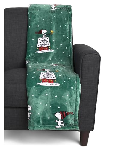 Berkshire Blanket & Home Co Peanuts Gang Christmas Velvet Soft Plush Throw Blanket (Green, 50"x70")