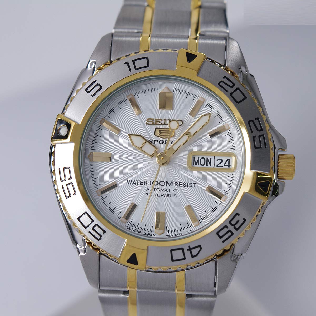 Seiko 5 Sport 5 Sports Japan-Made self-Winding Watch Men SNZB24J1 (Parallel Import)
