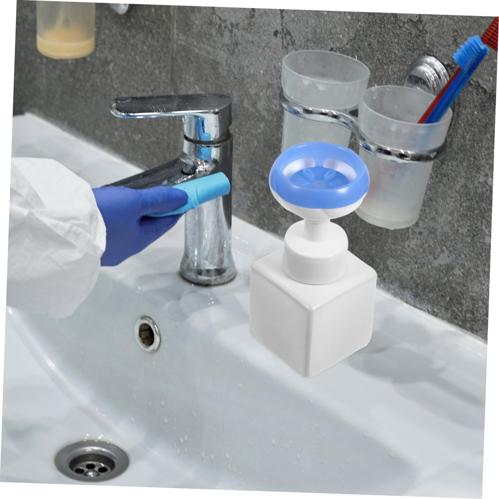 FRCOLOR Soap Pump Bottle Foaming Soap Dispenser 250ml Shampoo Refillable Bottle for Essential Oils Lotions Liquid Conditioner Blue