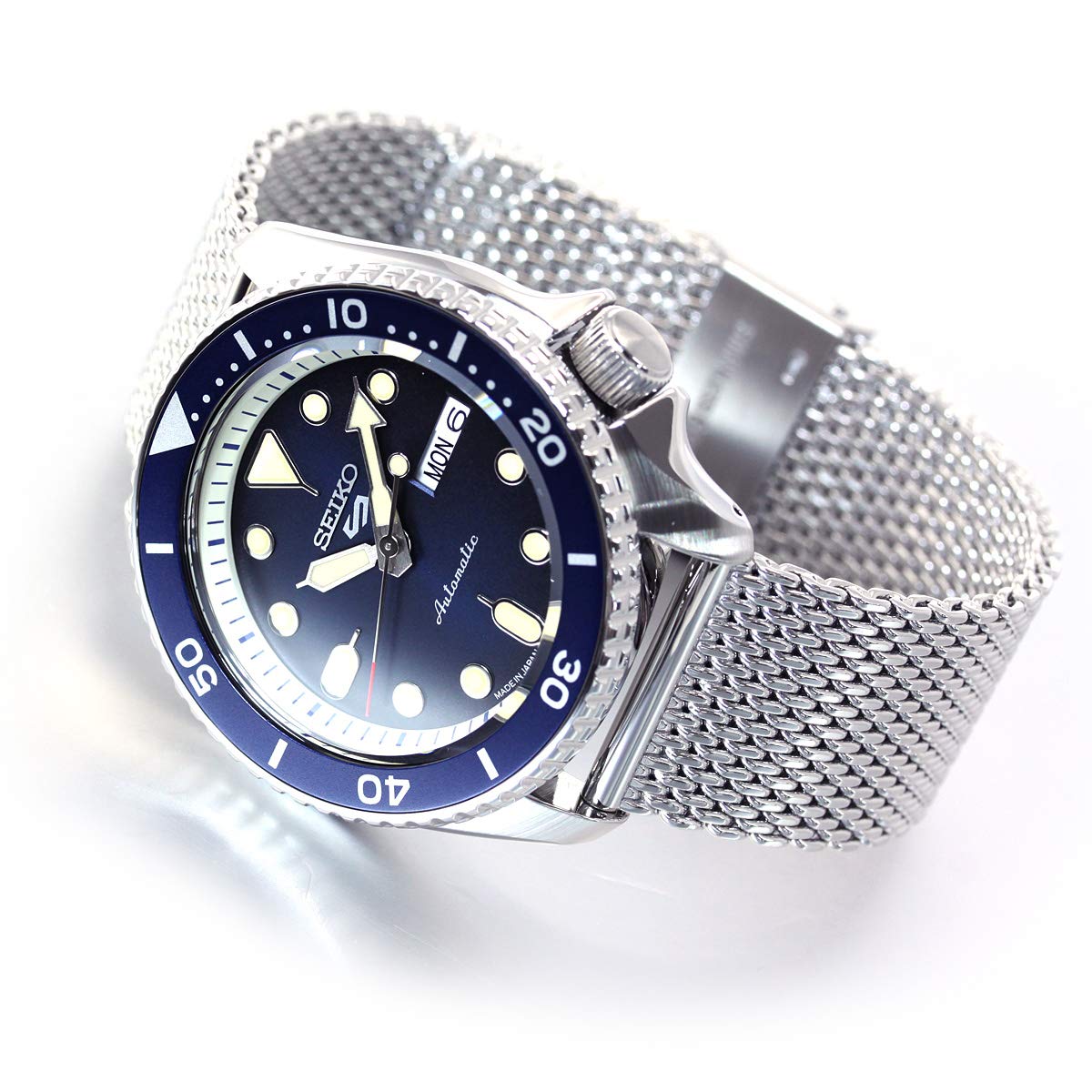 SEIKO 5 Sports Auto-Wind Mechanical Suits SBSA 015