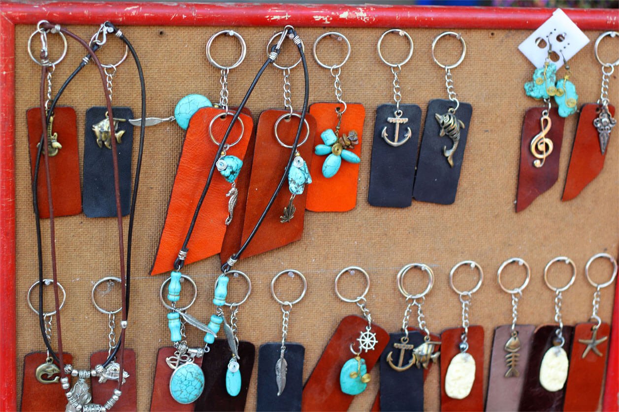 selizo 100Pcs Key Chain Ring with Chain and Tassel Pendants Bulk for Keychain Crafts Jewelry Making