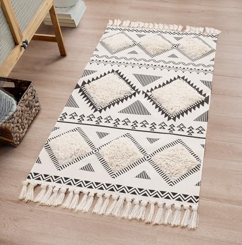 Chicrug 2x4 Runner Rug for Bedroom Bedside, Geometric Moroccan Washable Hallway Runner Carpet, Farmhouse Hand Tufted Woven Tassel Rug for Kitchen Bathroom Laundry Room Decor, Cream/Black
