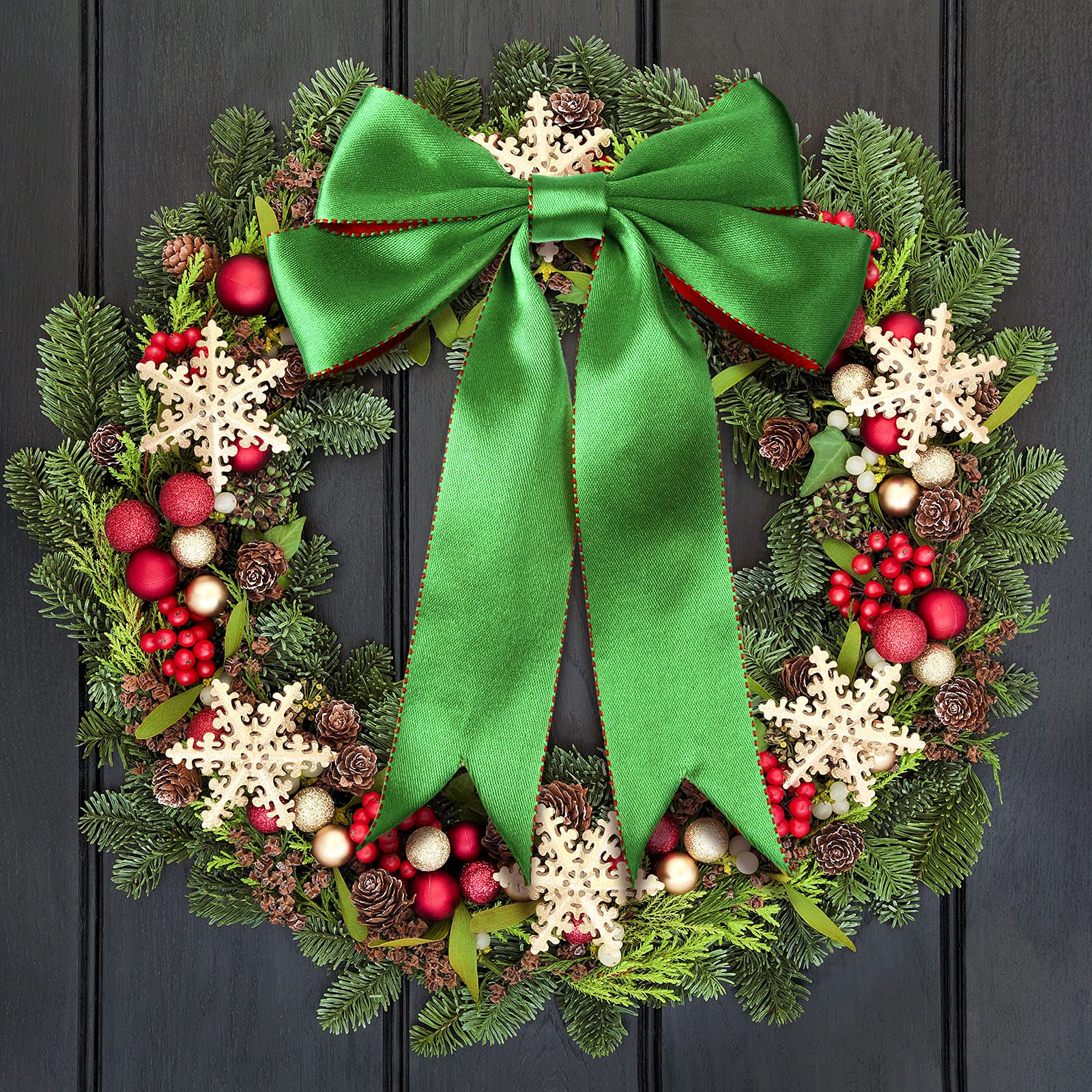 3 Rolls Christmas Ribbon 1.5 Inch 18 Yard Double Faced Ribbon Polyester Fabric Ribbon Roll for Christmas Tree Present Garland Bow Wreath Garland Wrapping Home Decoration (Green Red)