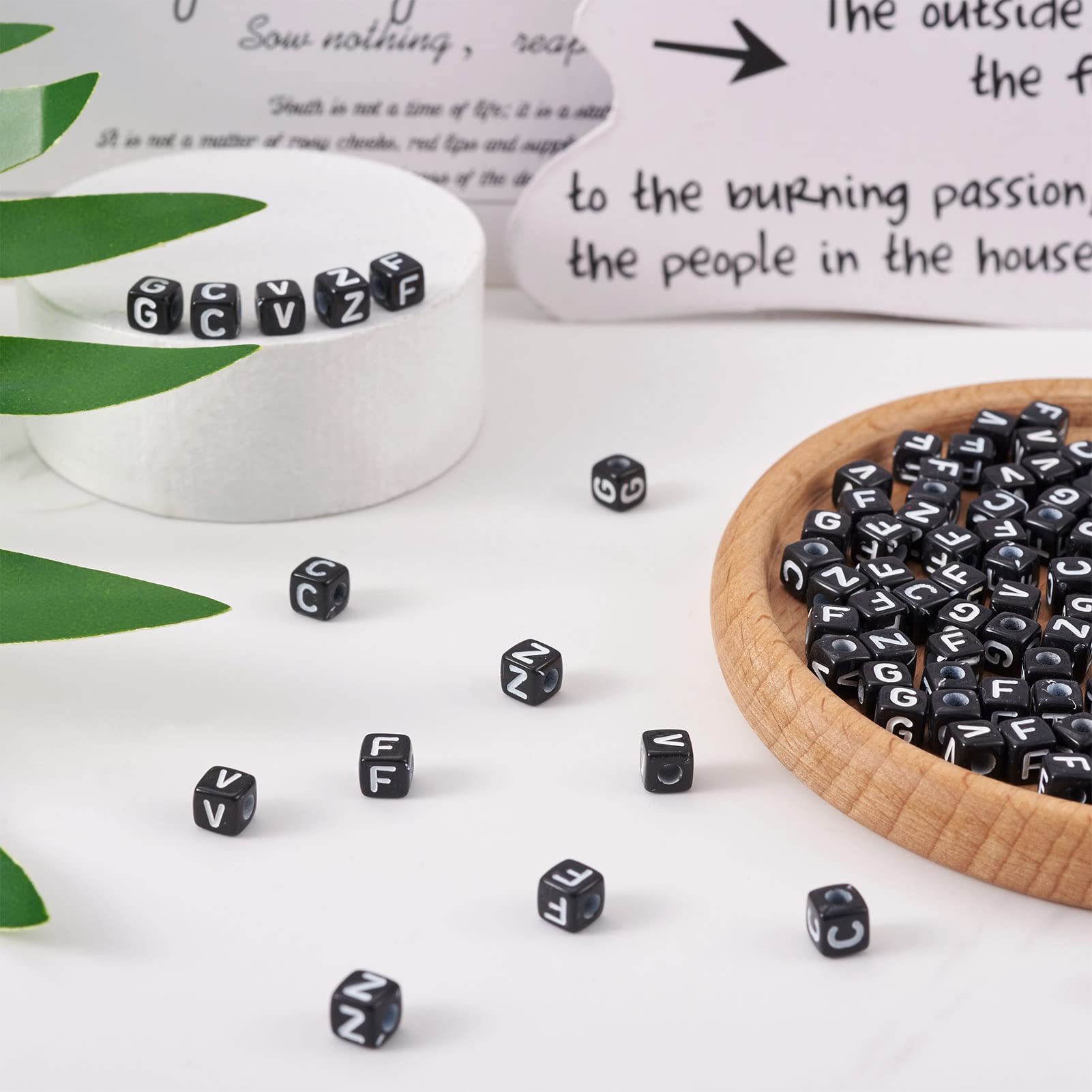 FASHEWELRY 500Pcs Acrylic Cube Letter Beads 5x5x5mm Black Square Letter C Alphabet Beads for DIY Bracelet Necklace Jewelry Making