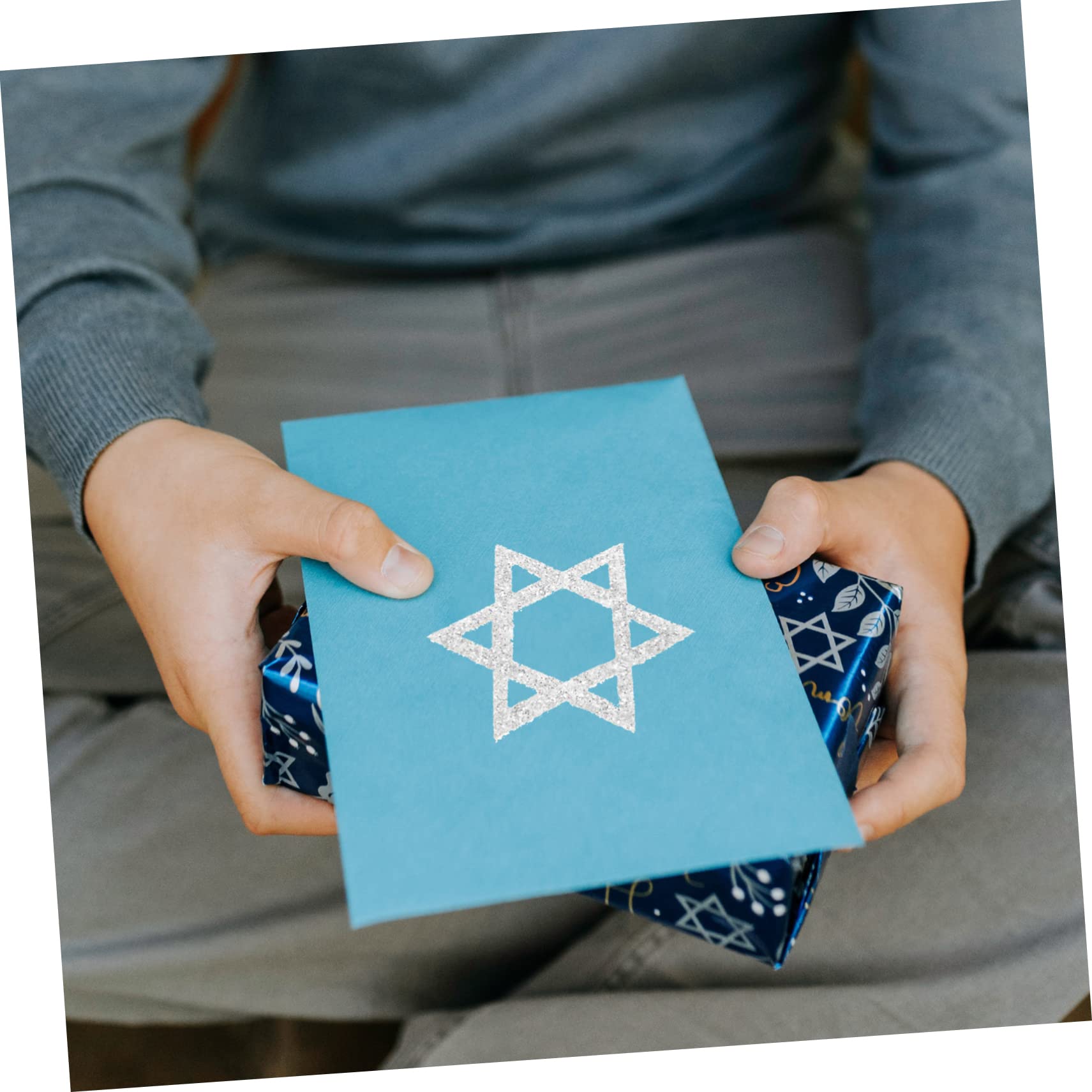 MERRYHAPY 50Pcs Jewish Star Confetti Hanukkah Decorations Non-woven Table Scatter for Hanukkah Party