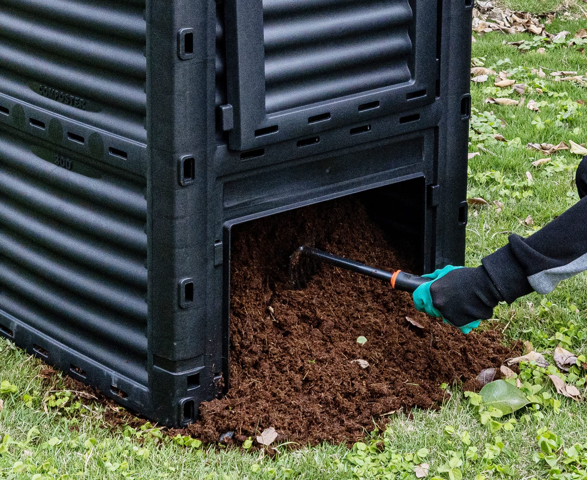 GARDEN FRIEND C1933431 Composter 300 Lt. Made of weather-resistant polypropylene, green