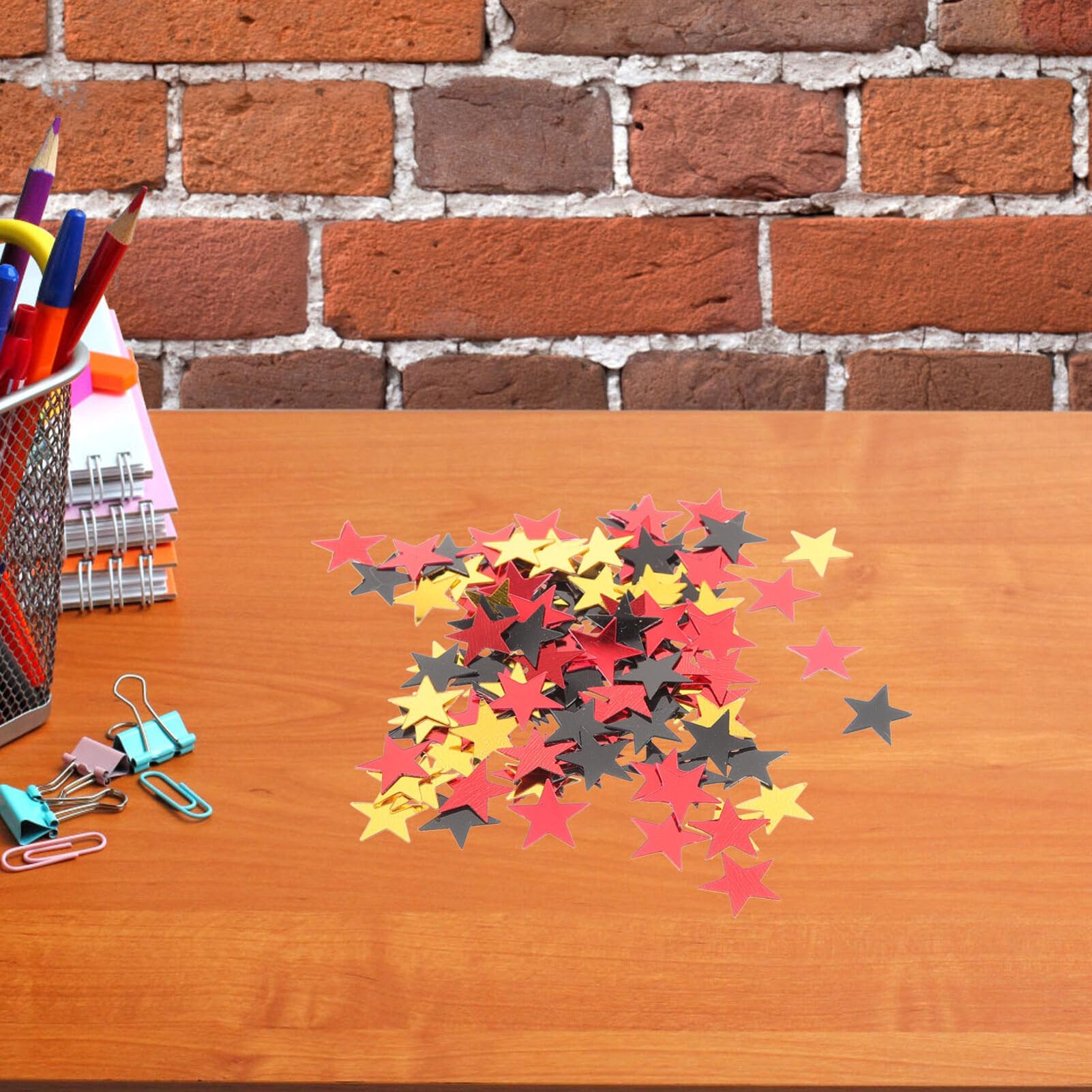 VILLCASE 1 Set Dining Table Decor Party Accessory Confetti Glitter Table Decoration Table Scatters Decoration Glitter Stars Beer Festival Confetti Decor Party Favor Desktop Sequins Paper