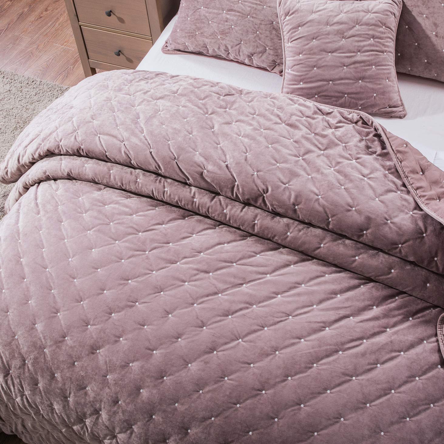 Tache Velvet Dreams Luxurious Velveteen Velour Super Soft Plush Warm Cozy Diamond Tufted Polka Dot Quilted Coverlet Light Purple Mauve Bedspread Set, King