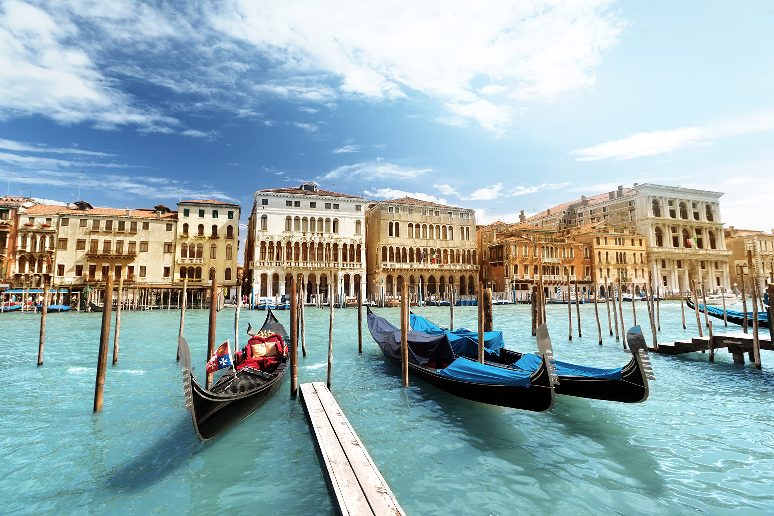 European SIM Card: 10GB Data + 3000 Minutes + Text Messages - 30 Days, Free Roaming