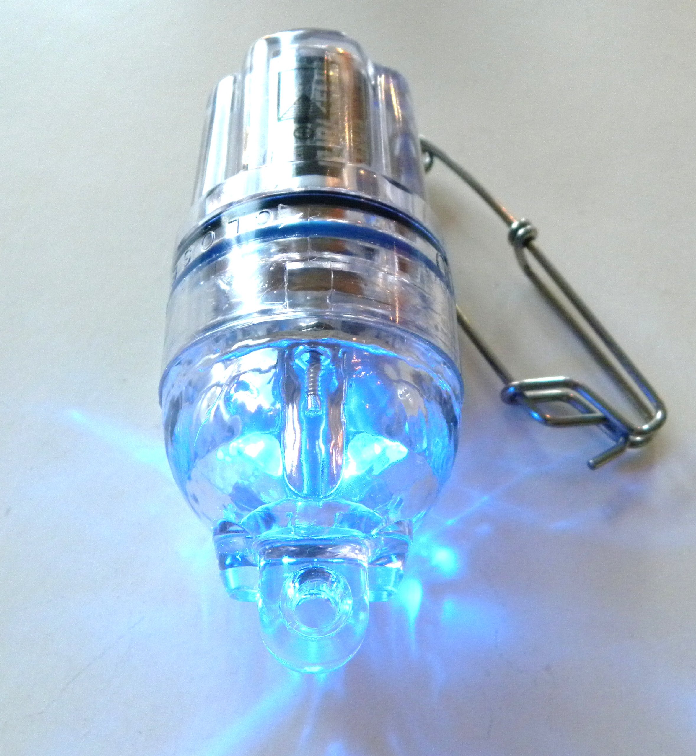 Deep Drop LED Fishing Light 2,100 ft Blue