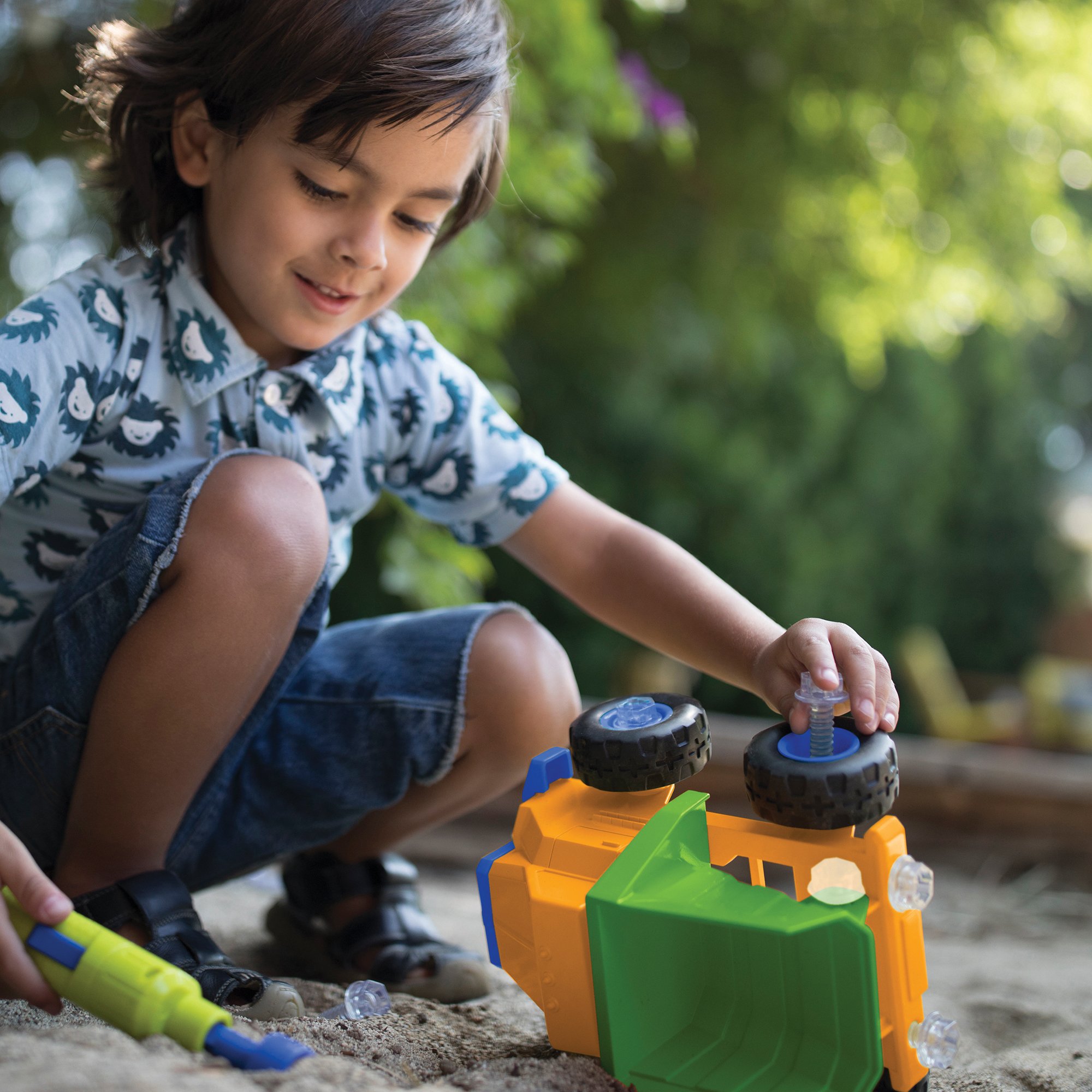 Educational Insights Design & Drill Dump Truck