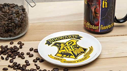 Zak Designs Harry Potter Ceramic Color Changing Mug and Plate Set for Coffee, Tea, Breakfast or Dessert with Unique Heat Reactive Artwork (2-Piece, Non BPA, Hogwarts)