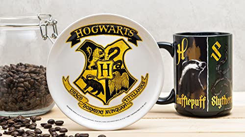 Zak Designs Harry Potter Ceramic Color Changing Mug and Plate Set for Coffee, Tea, Breakfast or Dessert with Unique Heat Reactive Artwork (2-Piece, Non BPA, Hogwarts)