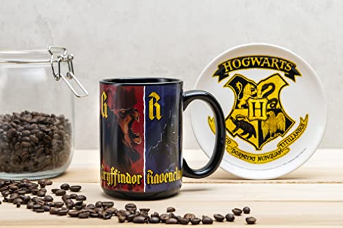 Zak Designs Harry Potter Ceramic Color Changing Mug and Plate Set for Coffee, Tea, Breakfast or Dessert with Unique Heat Reactive Artwork (2-Piece, Non BPA, Hogwarts)