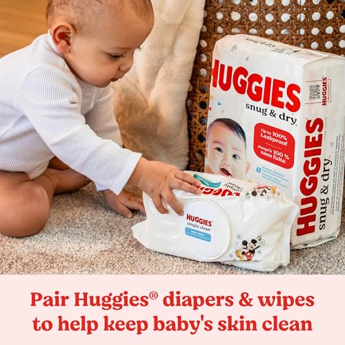 Huggies Size 1 Diapers, Snug & Dry Newborn Diapers, Size 1 (8-14 lbs), 256 Count (4 Packs of 64), Packaging May Vary