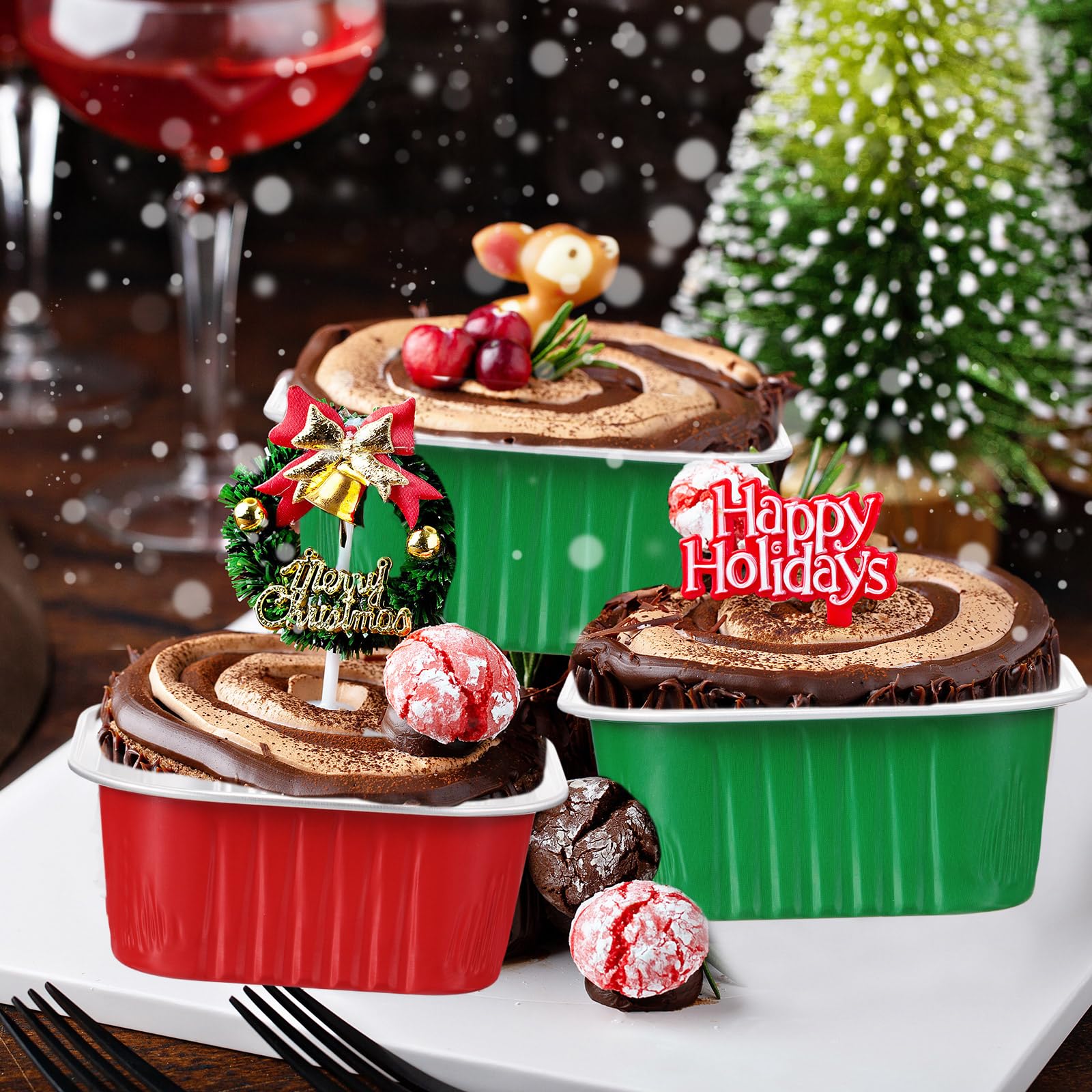 Suttmin 100 Pcs Christmas Aluminum Cups Foil Cupcake Container with Lids 5 oz Xmas Square Foil Pan Holder Mini Disposable Ramekins Cake for Xmas Party(Red, Green, Plain)