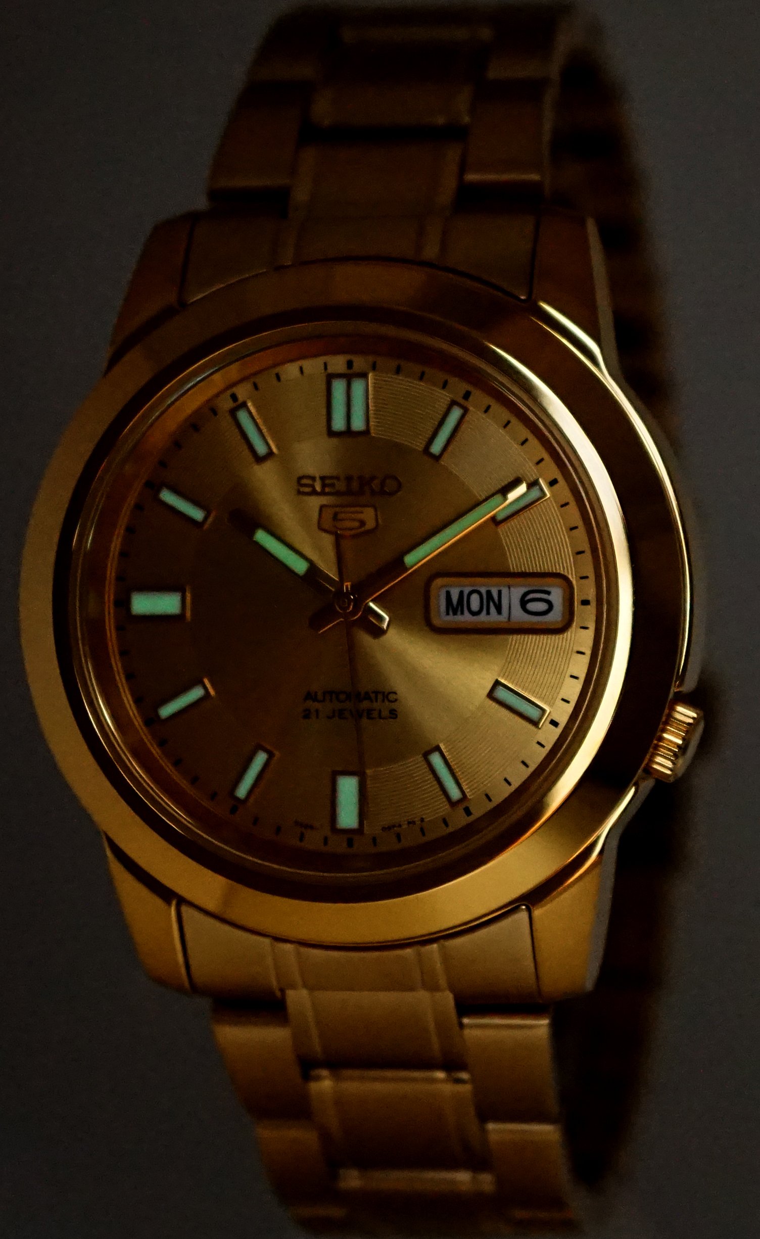 Seiko unisex-adult 5 Classic Automatic Gold Tone Watch SNKK20K1