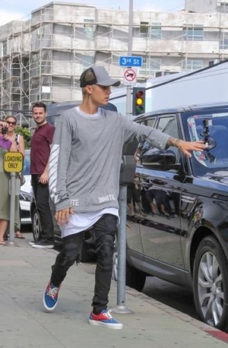 Snap Back Justin Bieber Trucker HAT Perse Alternative Black Grey Similar Look Flannel Gray