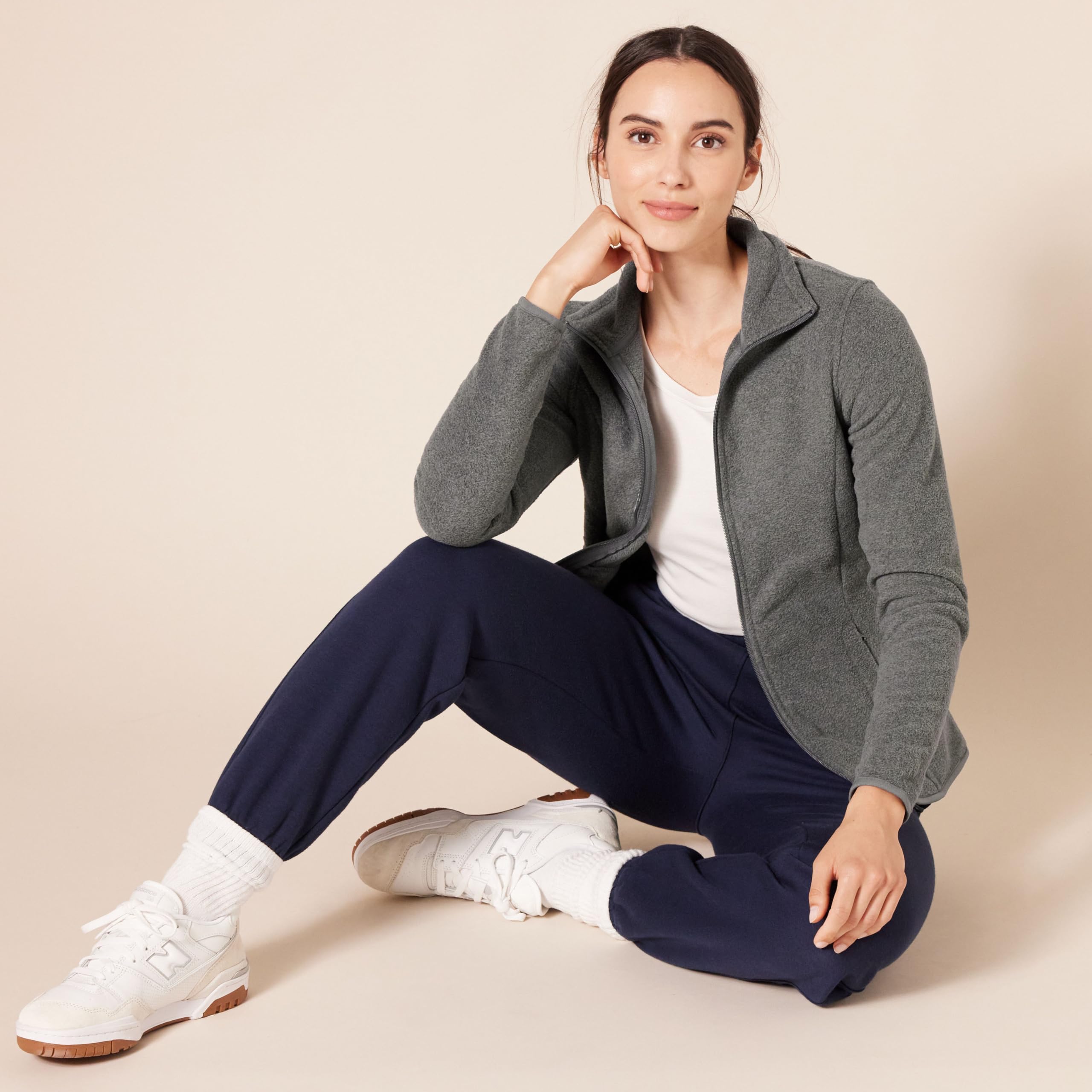 Amazon Essentials Women's Classic-Fit Full-Zip Polar Soft Fleece Jacket (Available in Plus Size), Charcoal Heather, X-Large