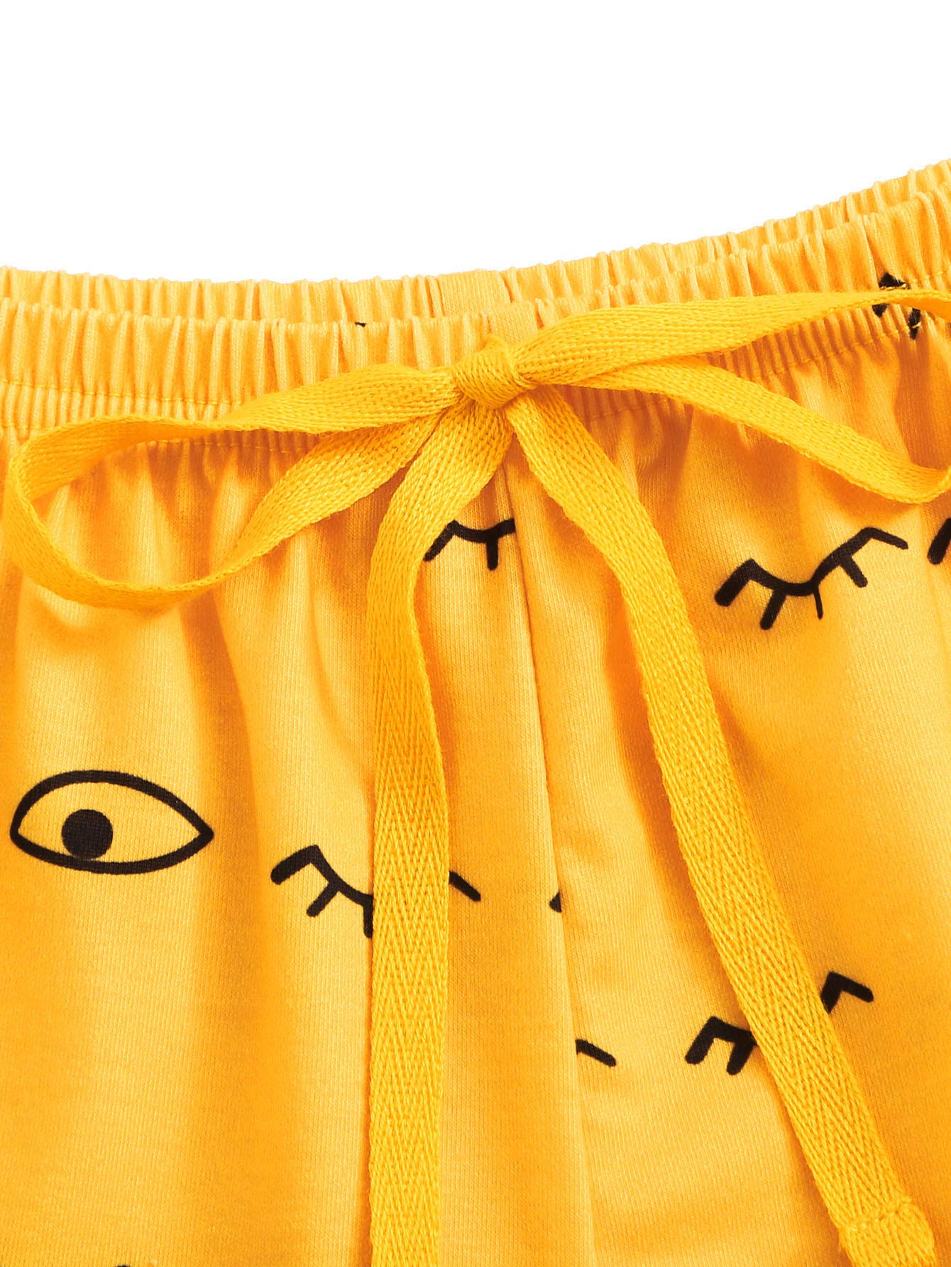 WDIRARA Women's Cute Cartoon Print Closed Eyes Print Tee and Shorts Pajama Set Yellow S