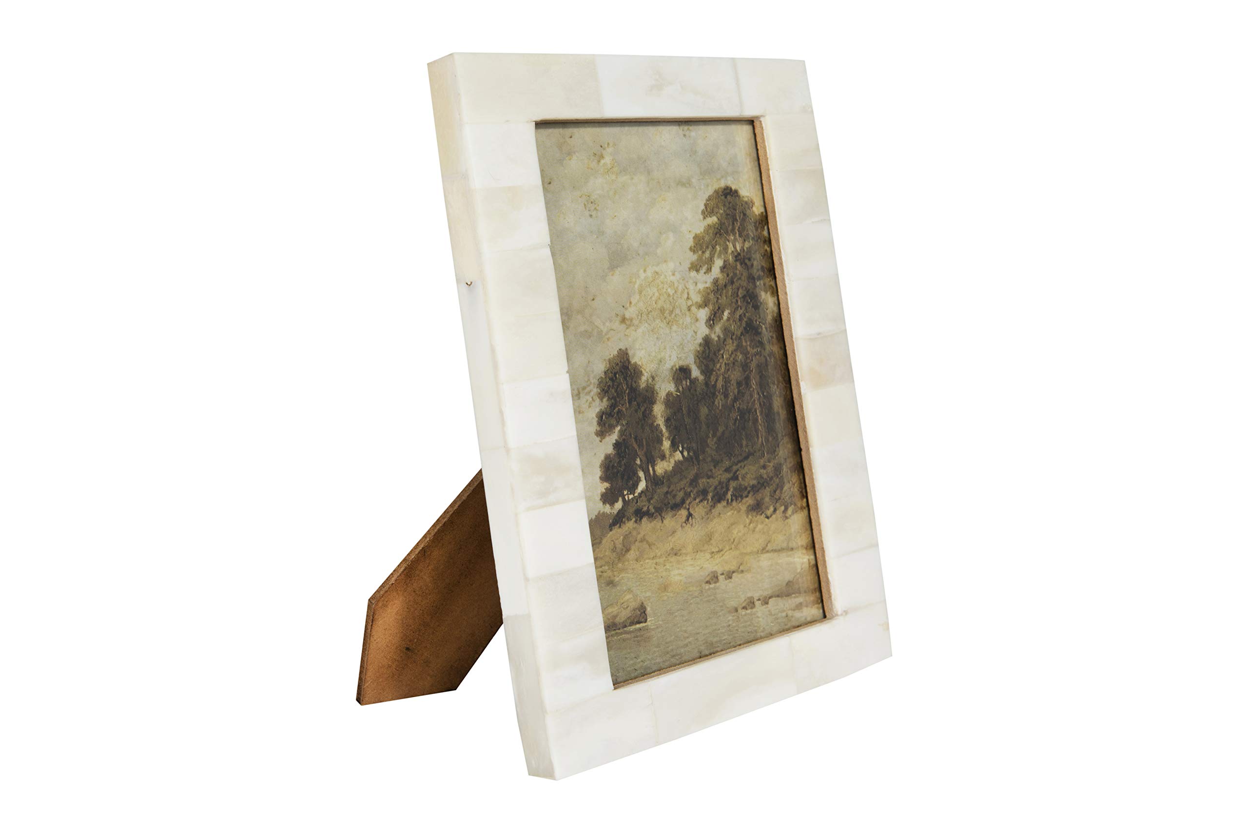Creative Co-Op White Resin Photo Frame with Beige Accents (Holds 5" x 7" Photo)
