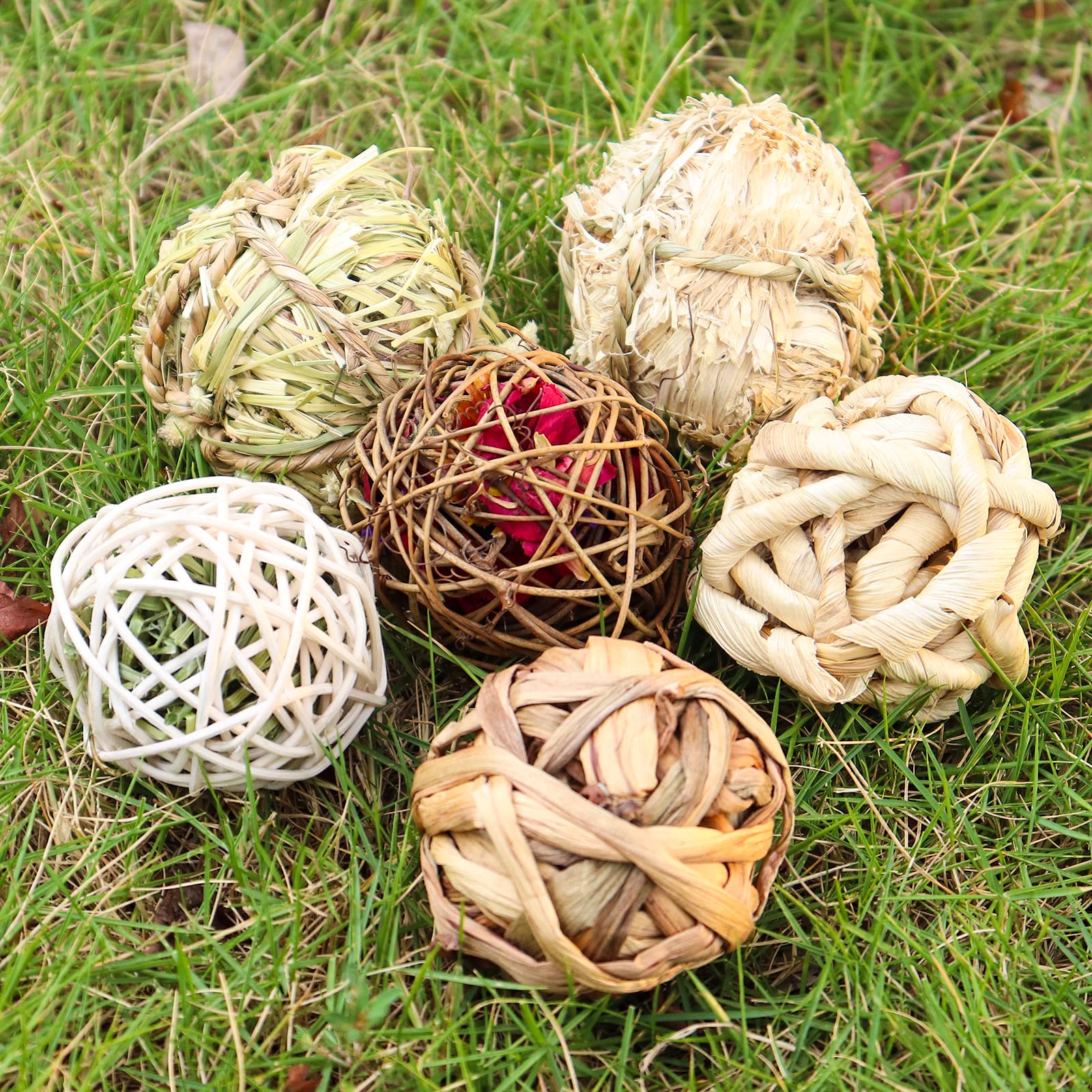 DAMPET Small Animals Play Balls, Chew Grass Balls & Rolling Chew Toys for Bunny, Improve Pets Dental Health for Rabbit, Chinchilla, Guinea Pigs, Hamsters, Gerbils, Rats, Mice (6 Pieces)