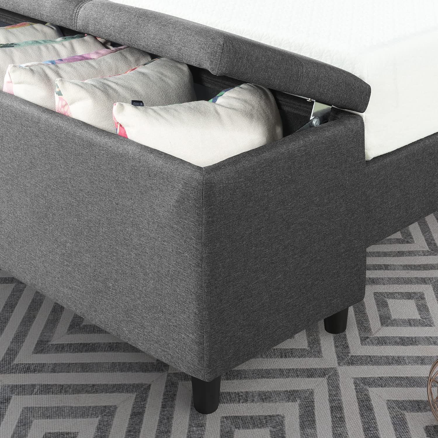ZINUS Wanda Upholstered Platform Bed Frame with Storage Bench, Mattress Foundation with Wood Slat Support, No Box Spring Needed, Easy Assembly, Full