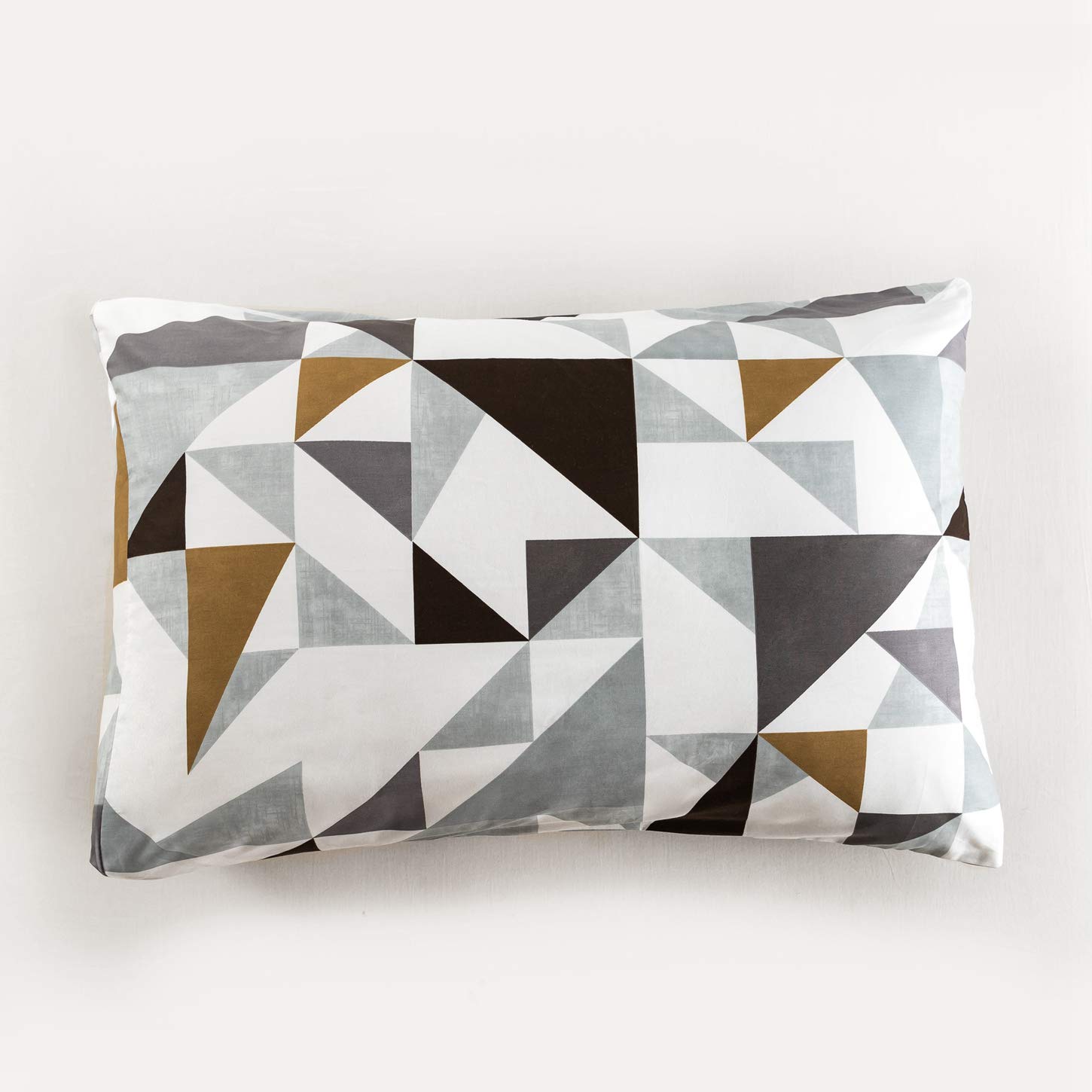 SUSYBAO 100% Cotton Pillowcases Queen Size Set of 2 Gray Triangle Geometric Print Bed Pillow Covers Envelope Closure End Pillow Protectors Hotel Quality Soft Durable Easy Care, 20 in x 26 in