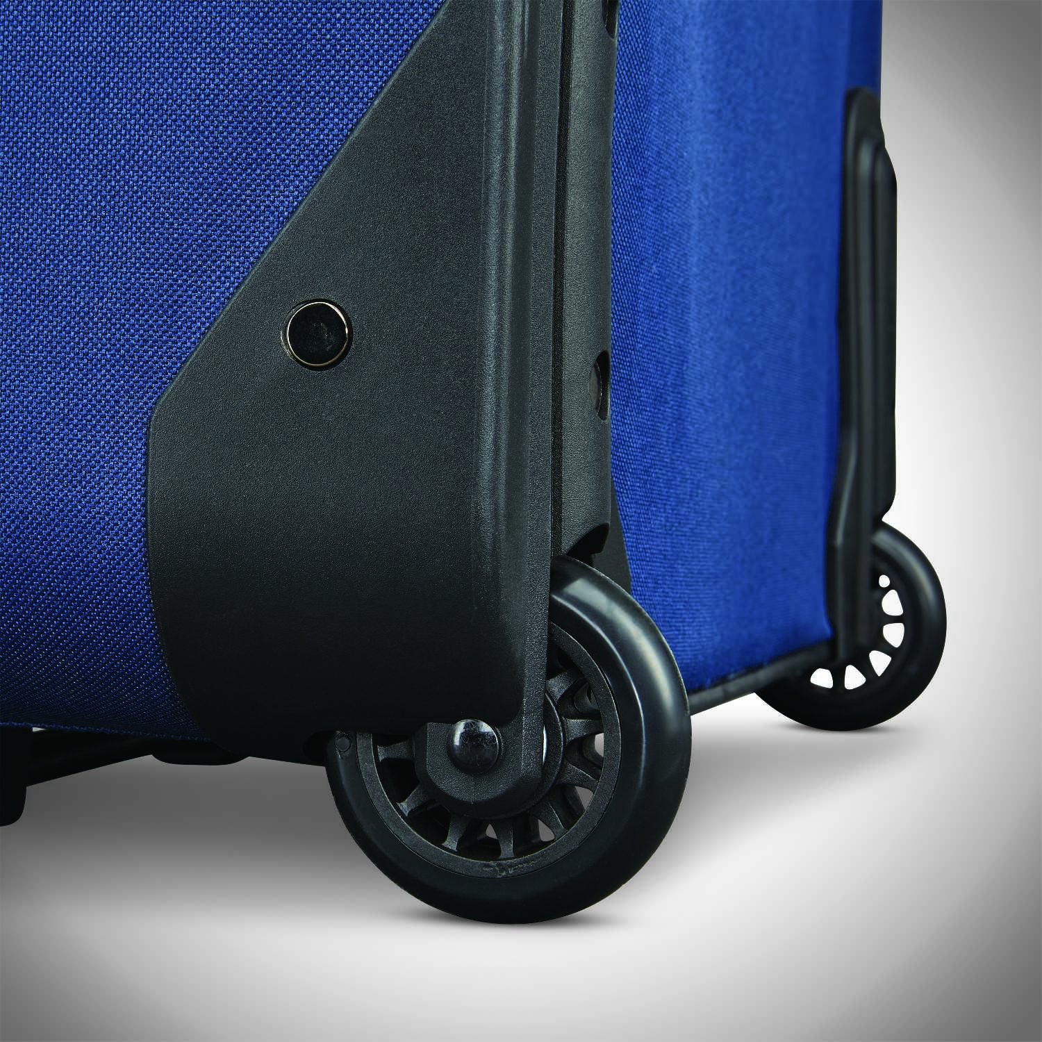 American Tourister Fieldbrook XLT Softside Upright Luggage, Navy, 3-Piece Set (BB/21/25)
