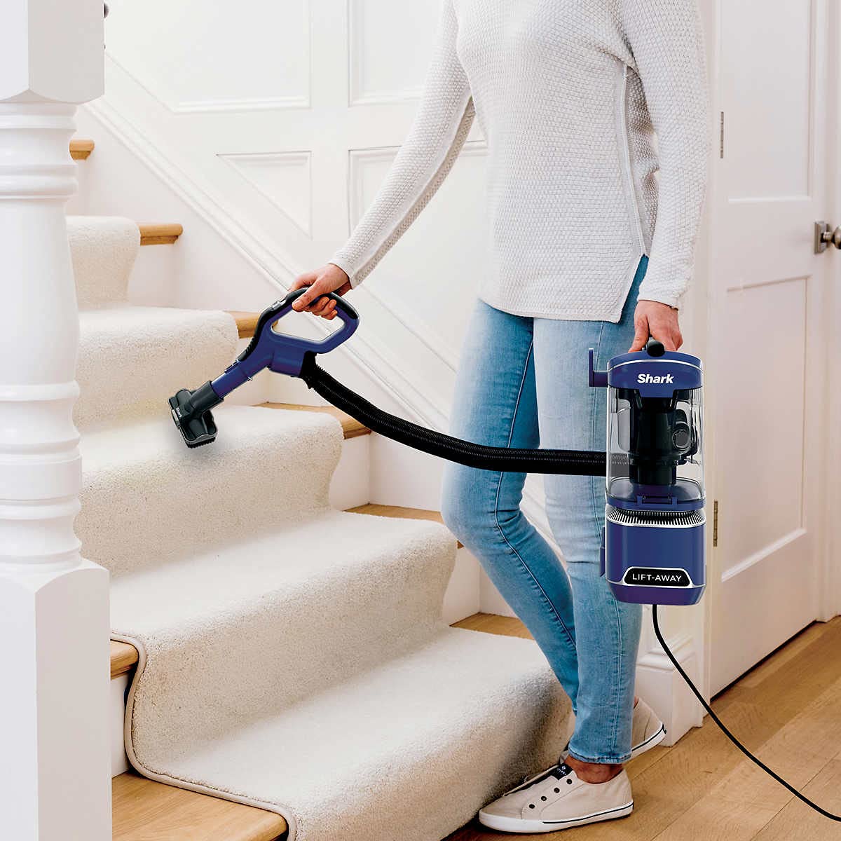 SHARK Shark NV800QBL Performance Lift-Away ADV DuoClean PowerFins Upright Vacuum with Self-Cleaning Brushroll Powerful Pet Hair Pickup and HEPA Filter, Blue (Renewed)